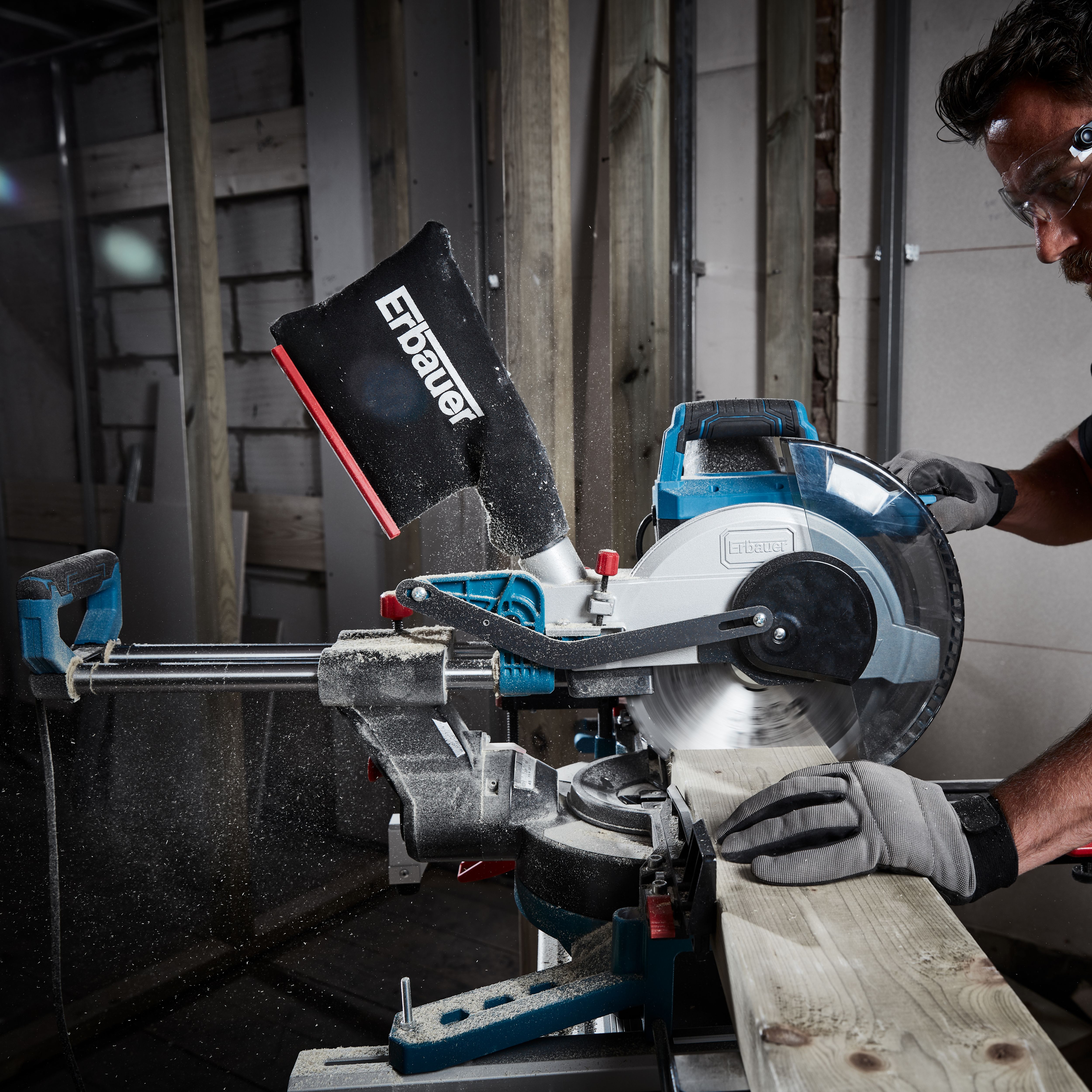 Erbauer 1800W 220-240V 254mm Corded Sliding mitre saw EMIS254S