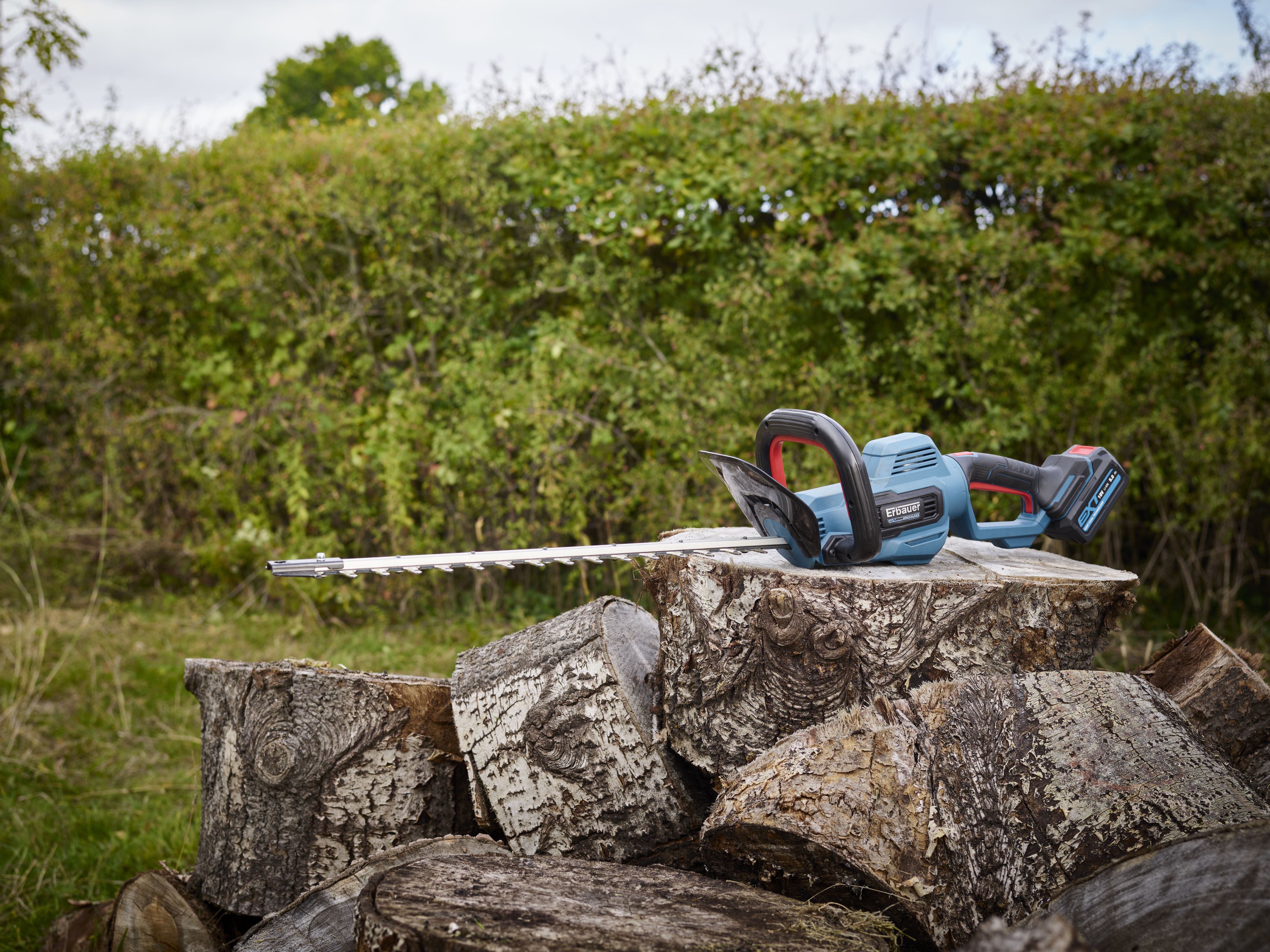 Erbauer 18V Cordless Hedge trimmer - EHT18-Li - KIT