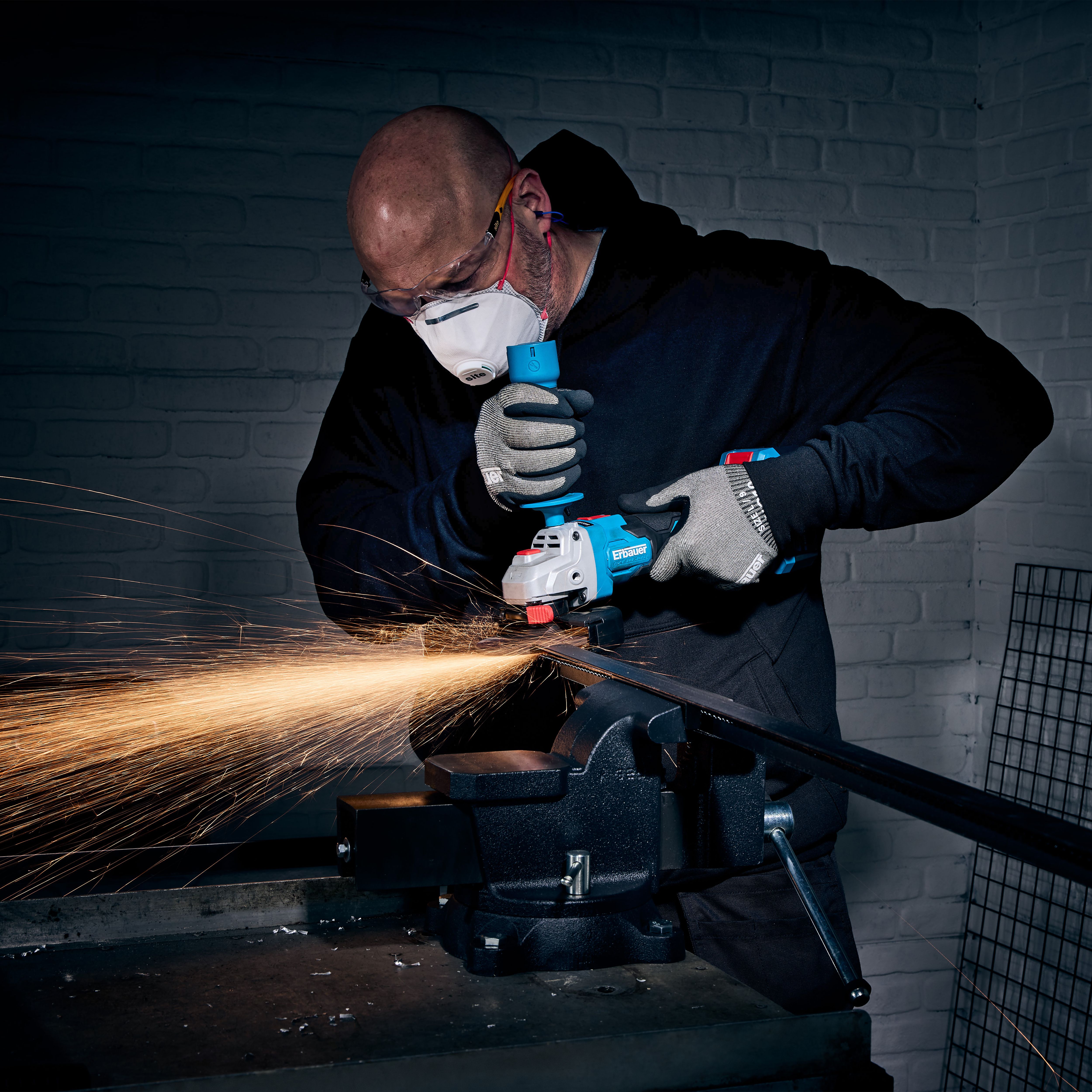 Erbauer 18V EXT Keep Cool 115mm Brushless V2 Cordless Angle grinder ...