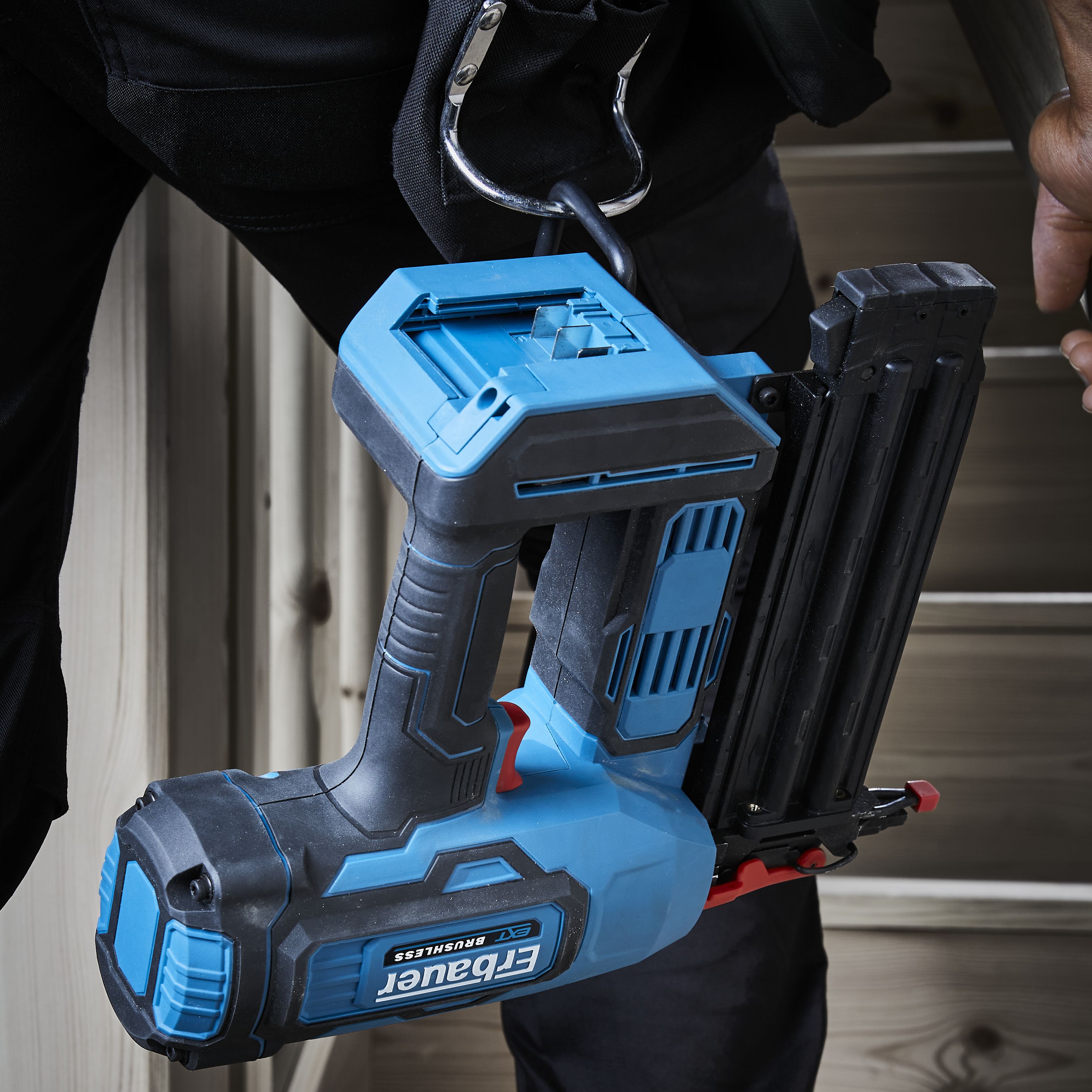 Erbauer 18V EXT Li-ion 55mm Second fix Cordless 18 gauge Nail gun (Bare ...