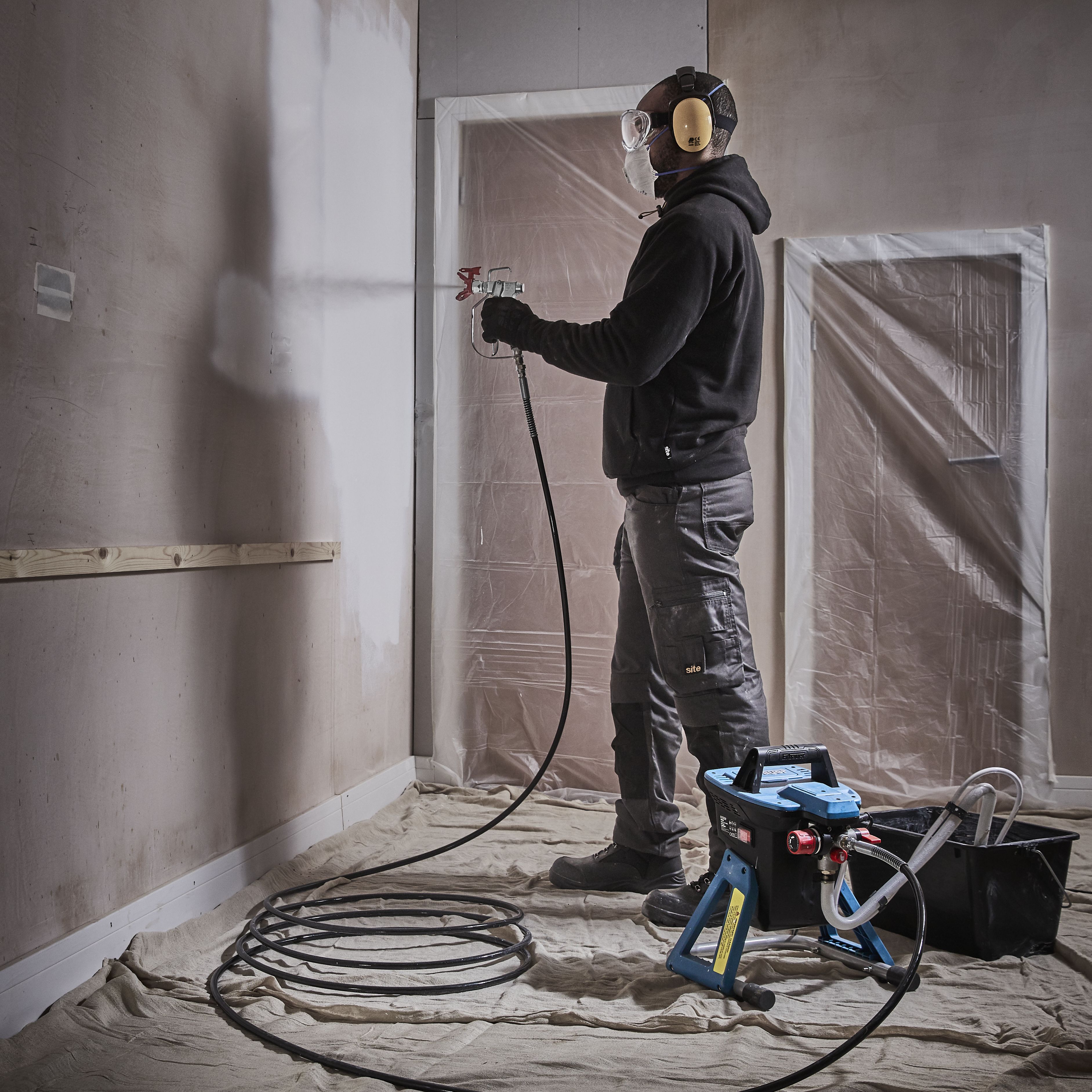 Erbauer 240V 600W Multi-purpose Airless paint sprayer EAPS600 - Refurbished