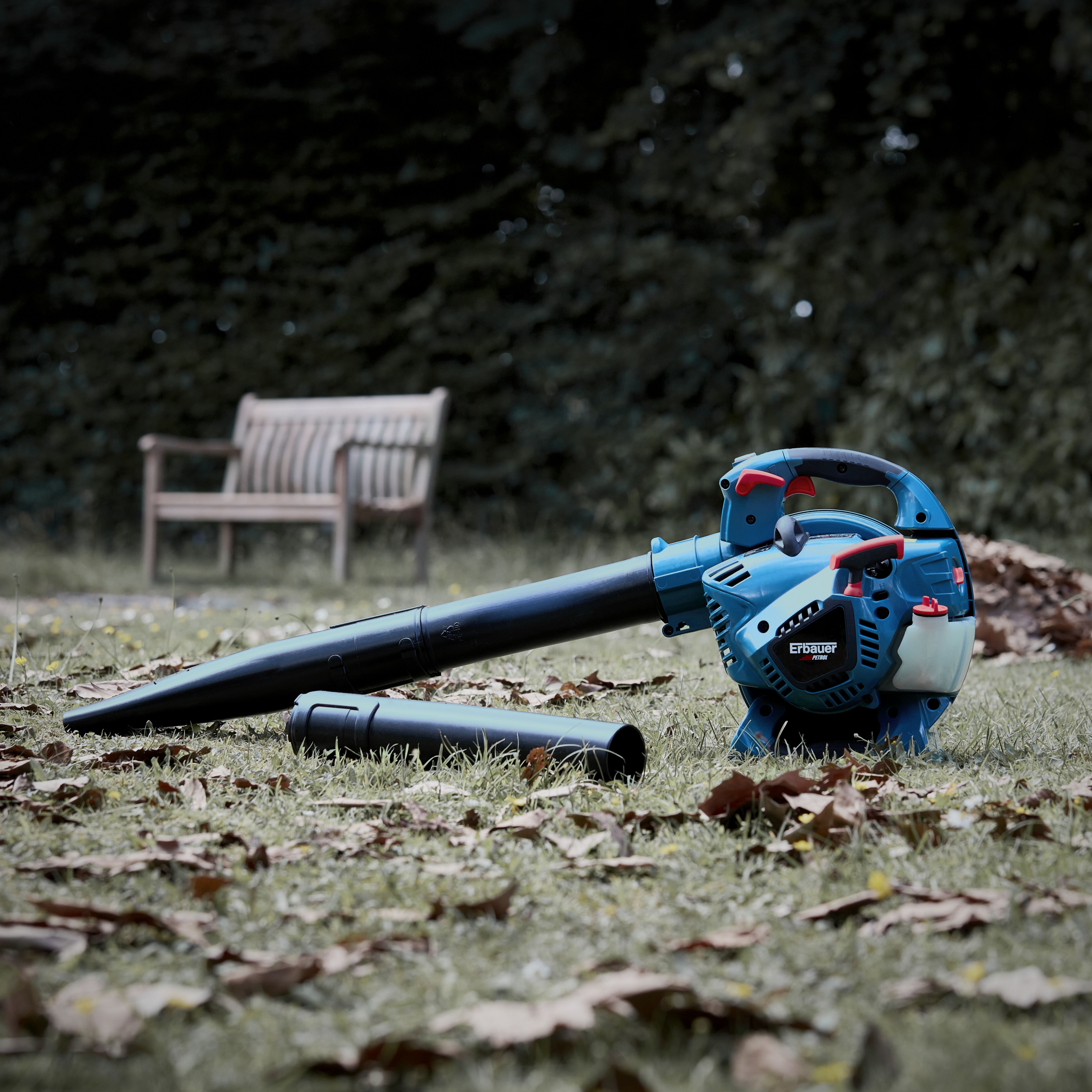 Erbauer EBP28 27cc Petrol Garden blower