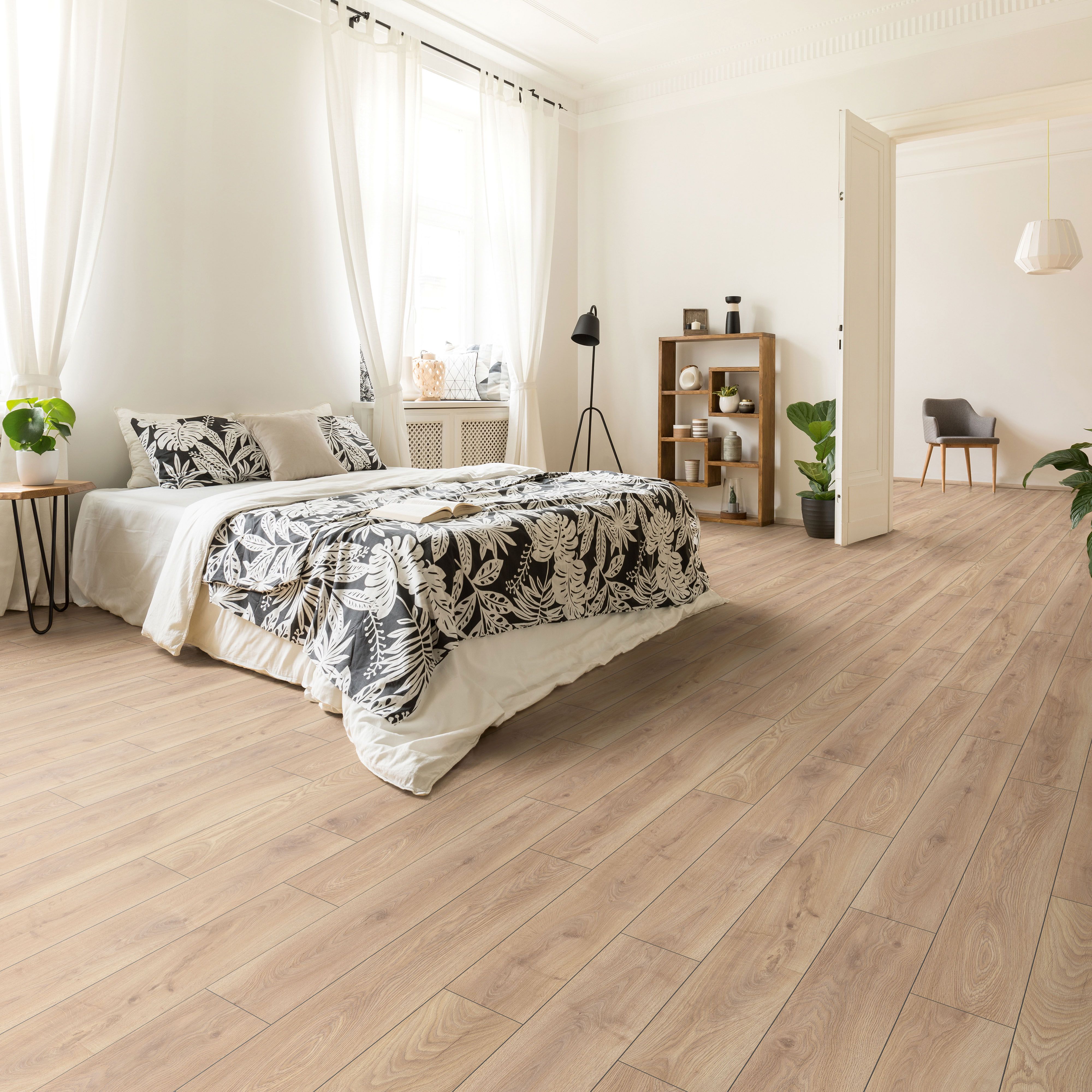 Eurohome Bracknell Natural Oak effect Moisture resistant Laminate ...