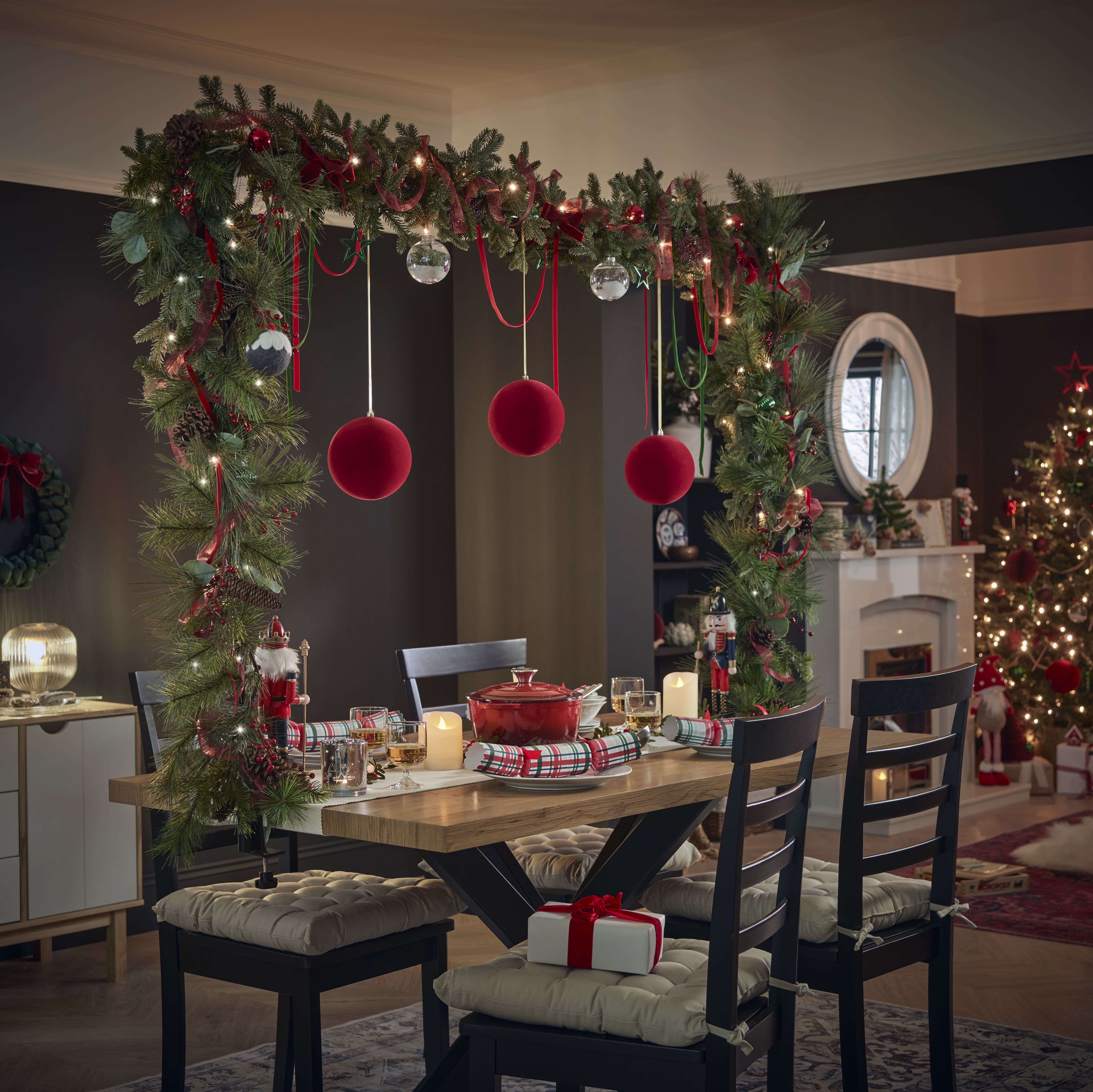 Extendable Christmas Table display pole