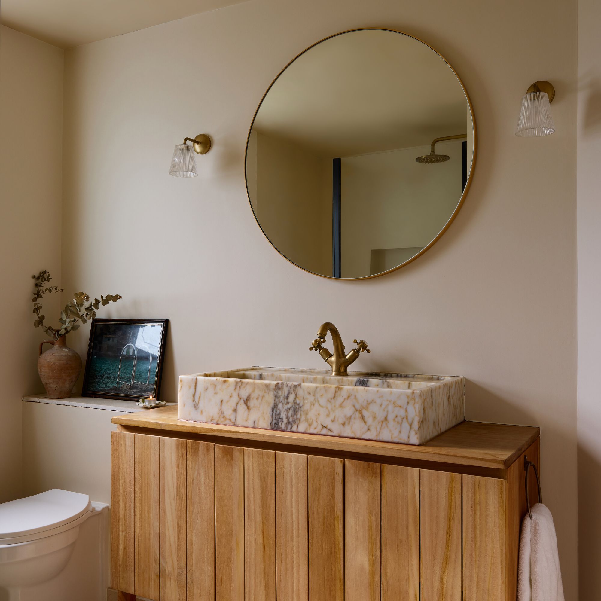 Farrow & Ball Dimity No.2008 Dead-Flat Matt Multi-surface Emulsion ...