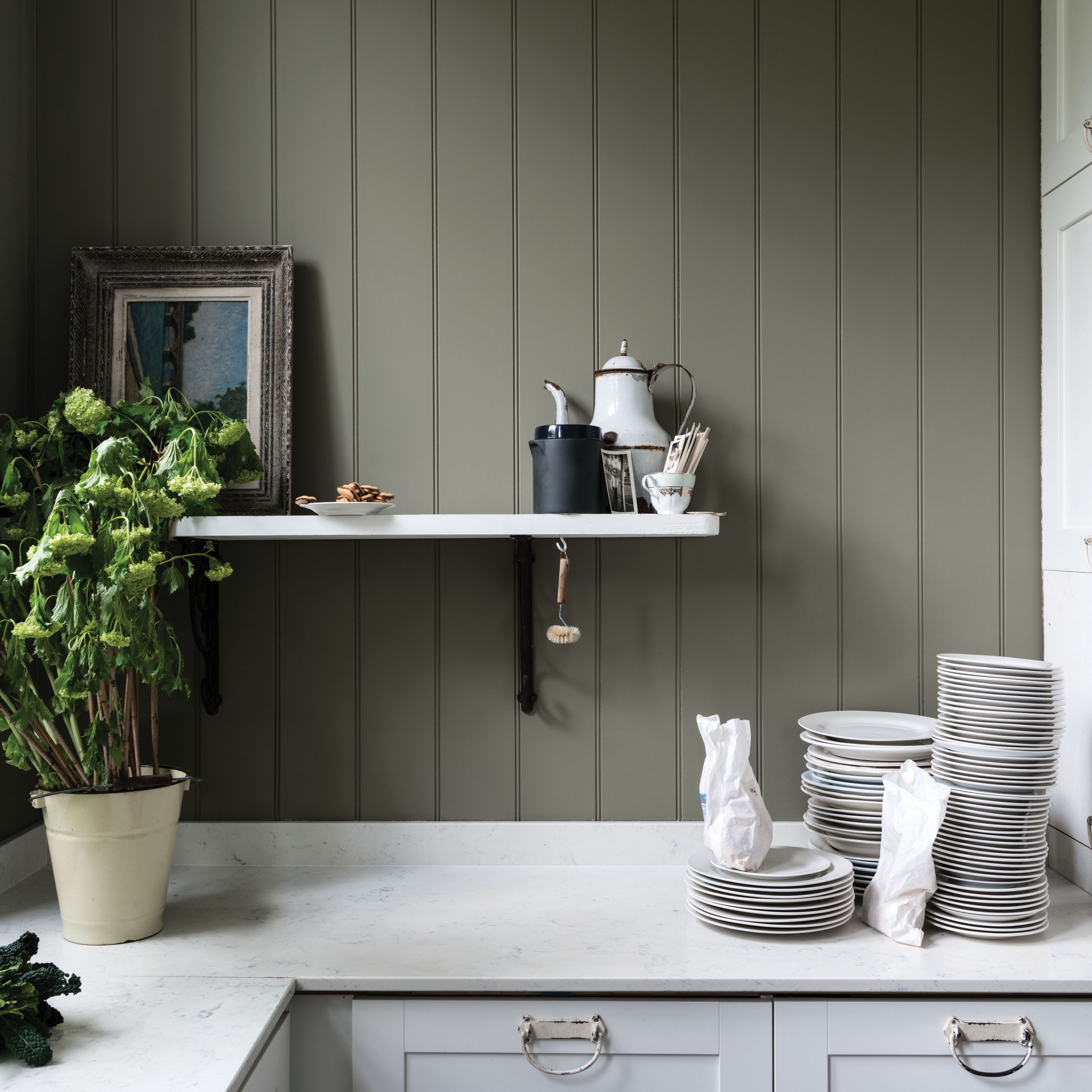 Farrow & Ball Estate Treron Eggshell Metal & wood paint, 750ml