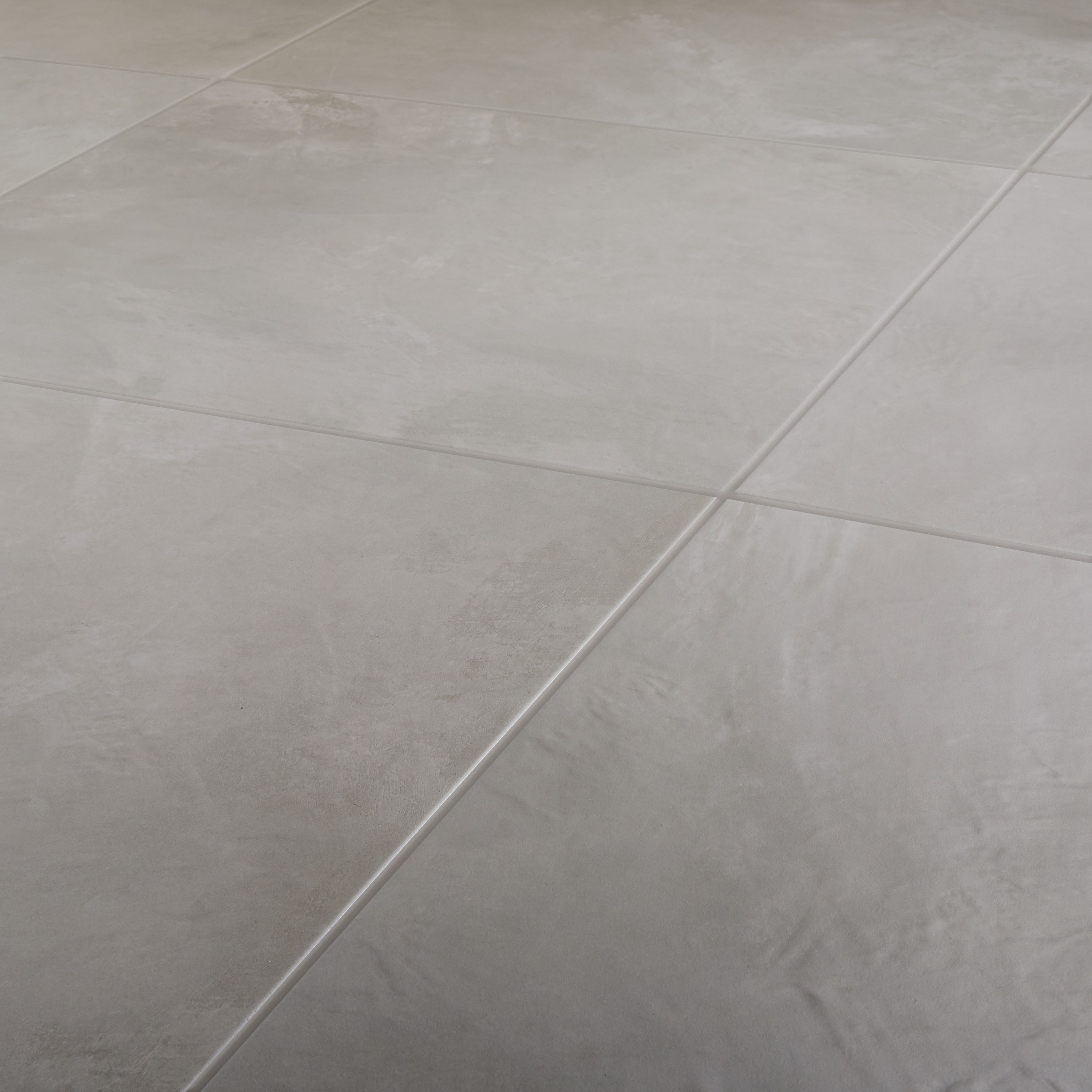 Floated Light grey Satin Concrete effect Porcelain Floor Tile, Pack of ...
