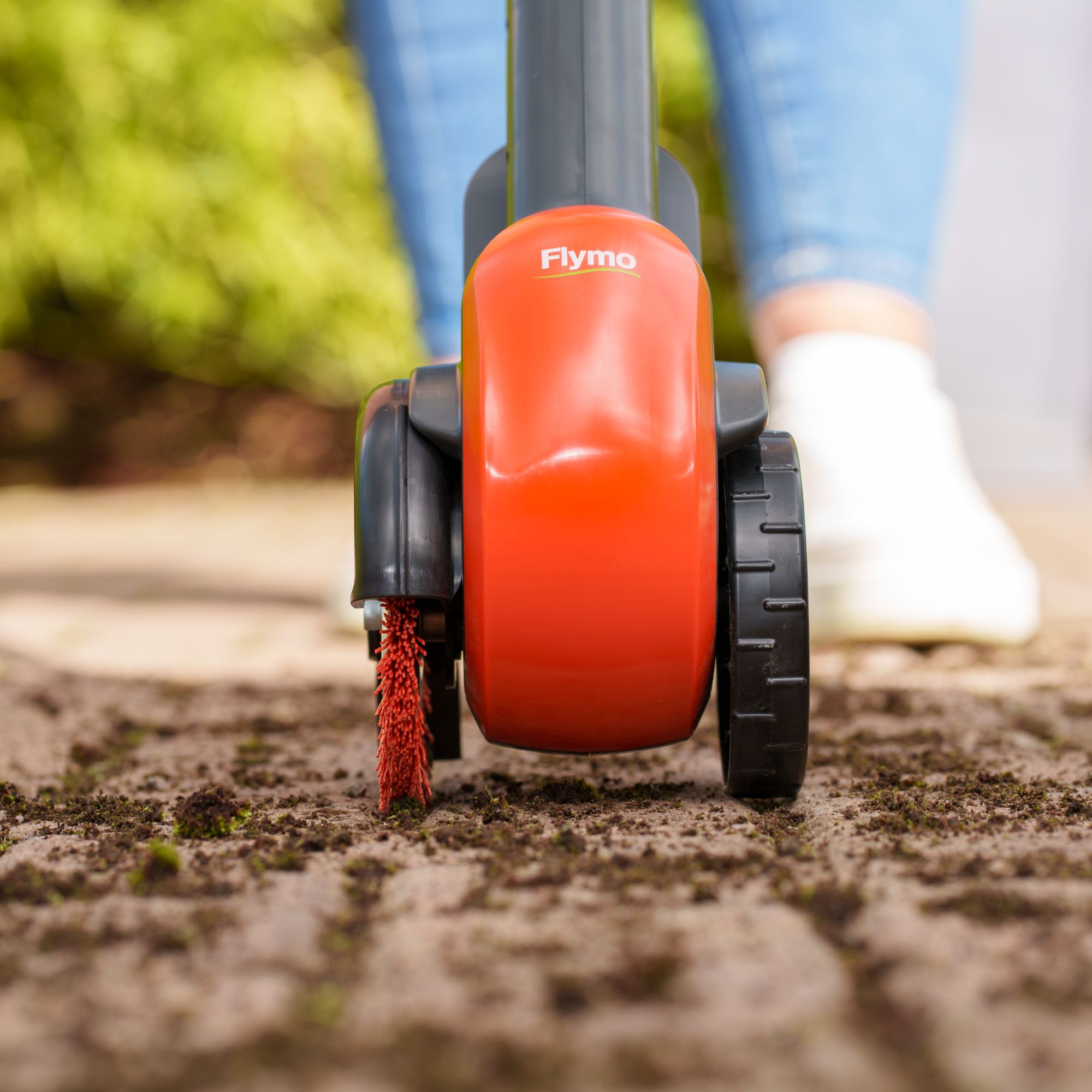 Flymo Easi Cordless Weeding brush 2Ah