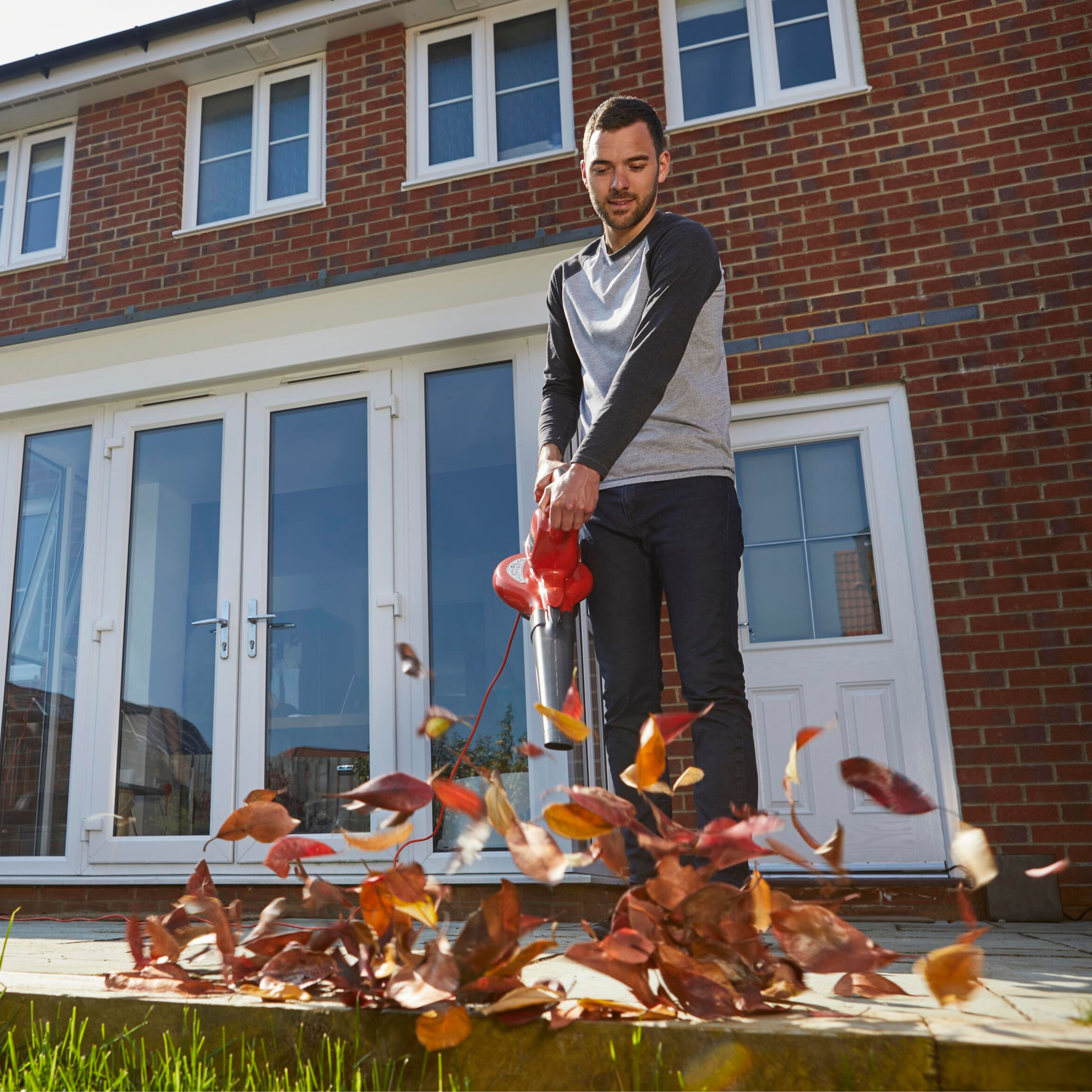 Flymo garden vac 2700 b&q store