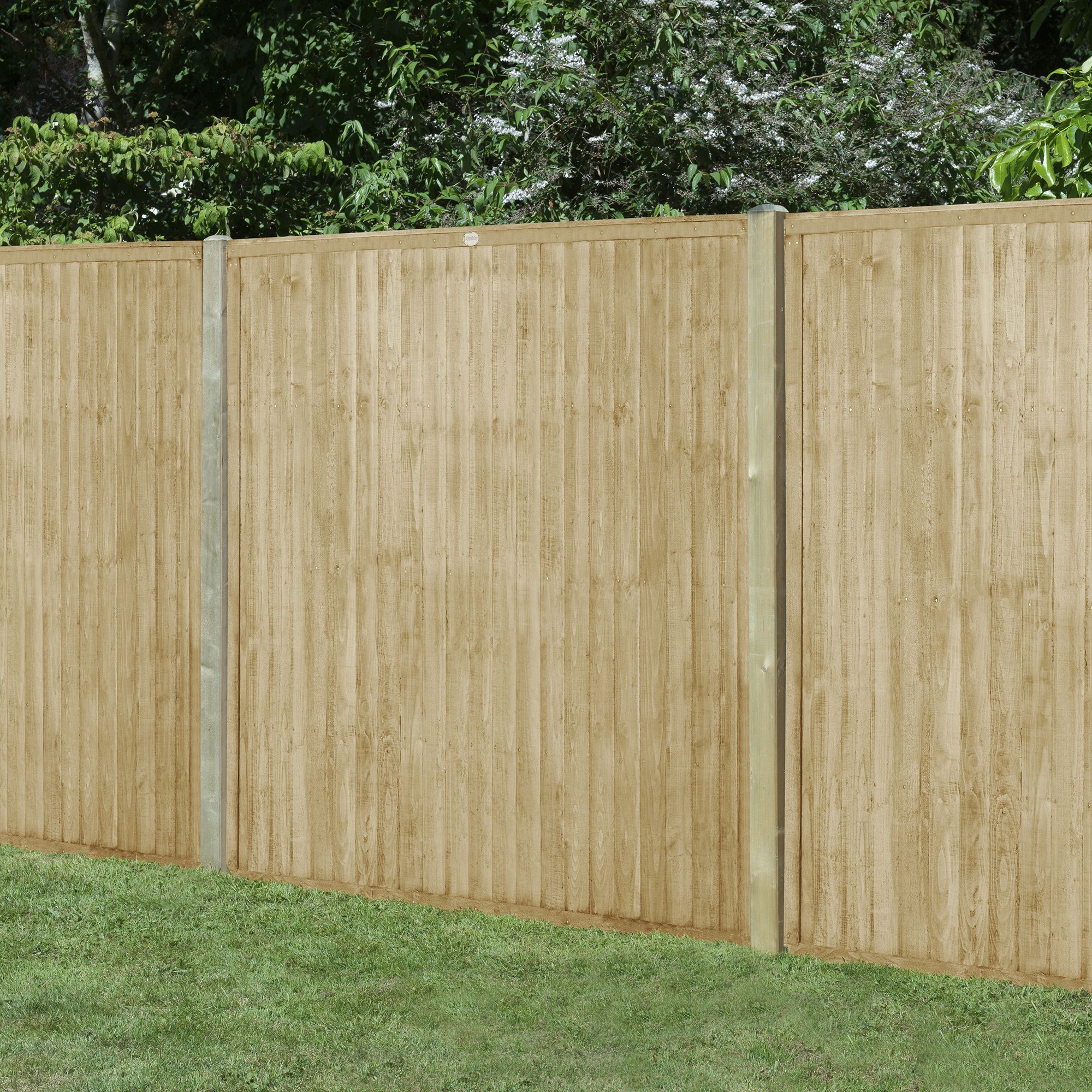 Forest Garden Traditional Closeboard Pressure treated 6ft Timber Fence ...