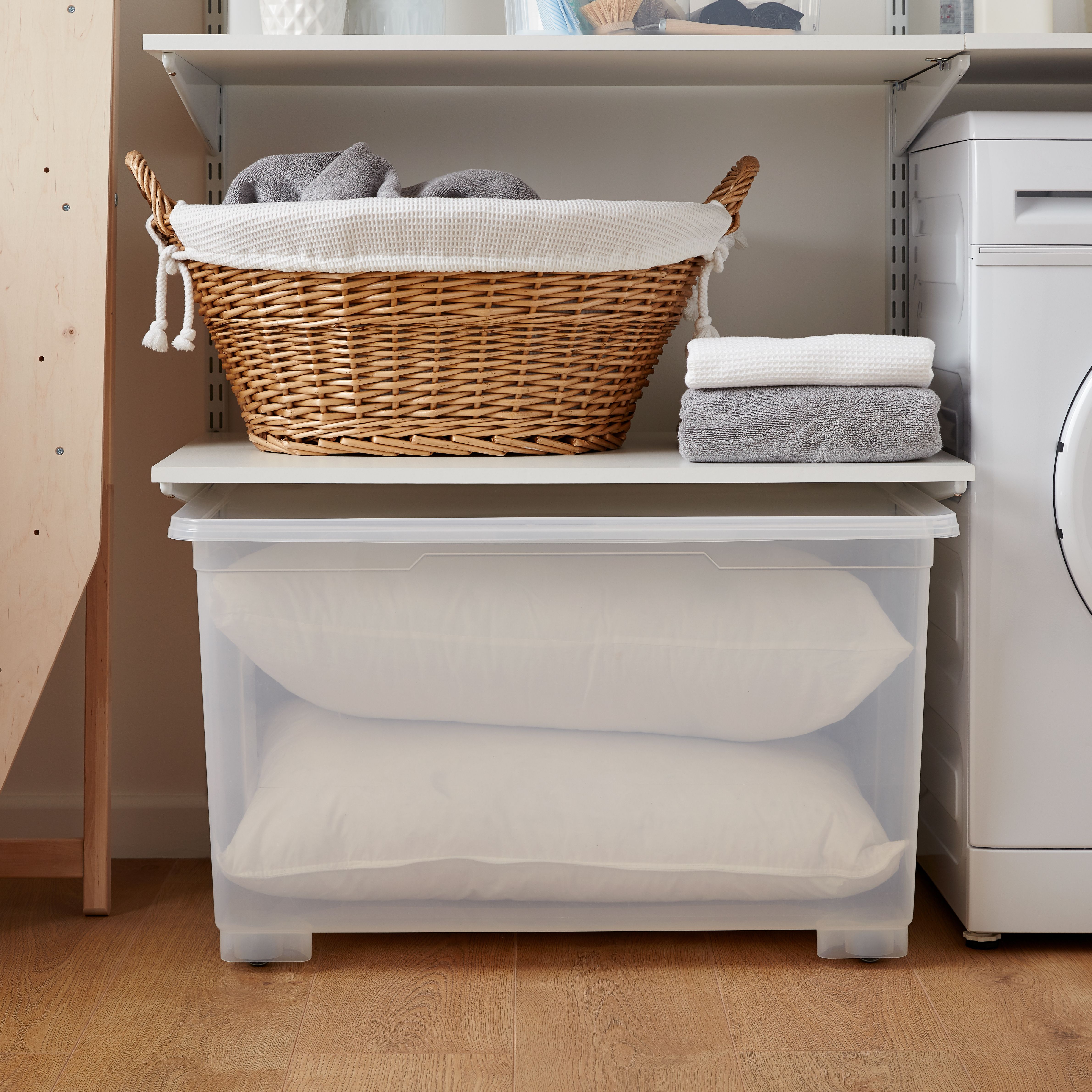 Form Kaze Clear 138L XXXL Plastic Stackable Storage box