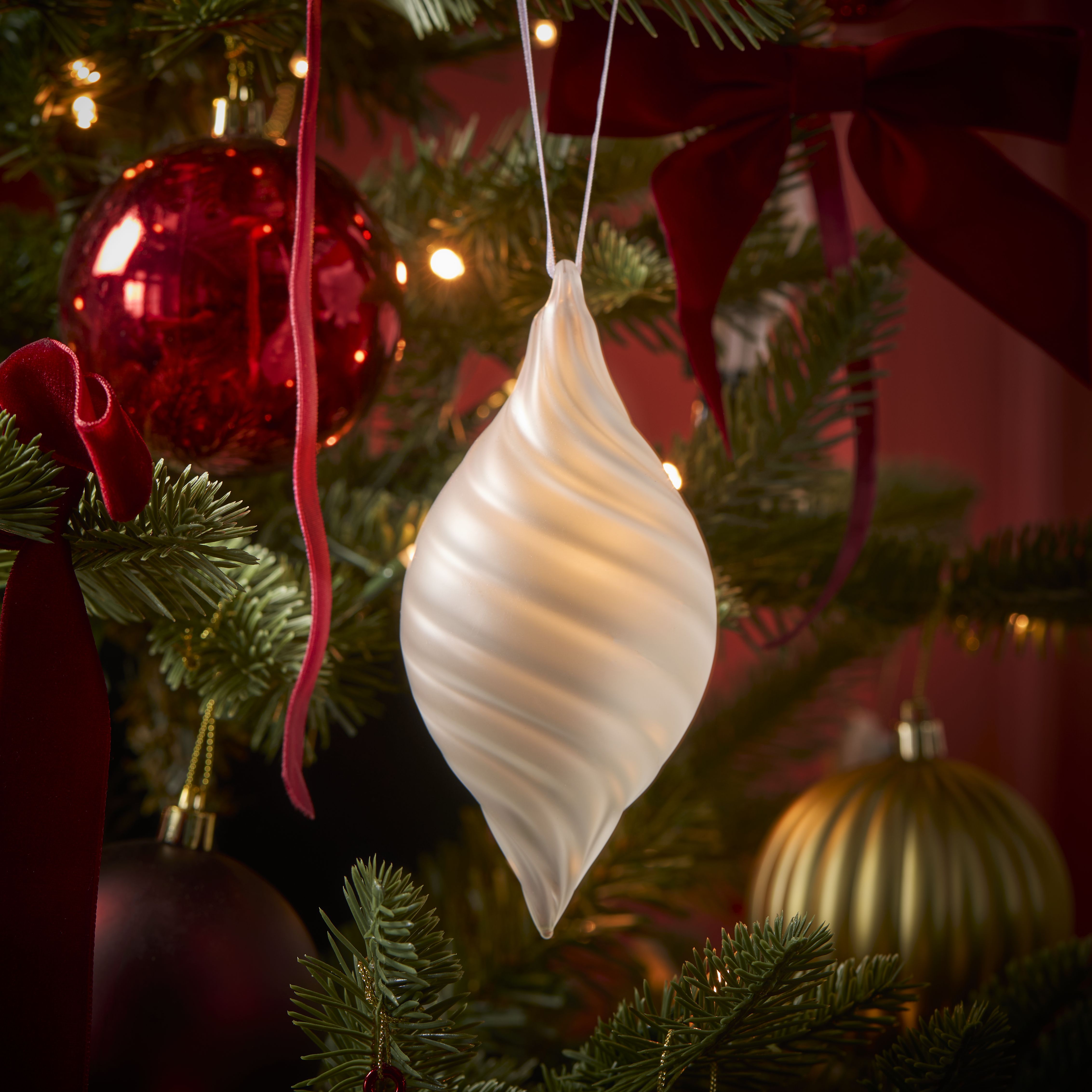 Frosted Glass Drop Bauble (D) 80mm - White