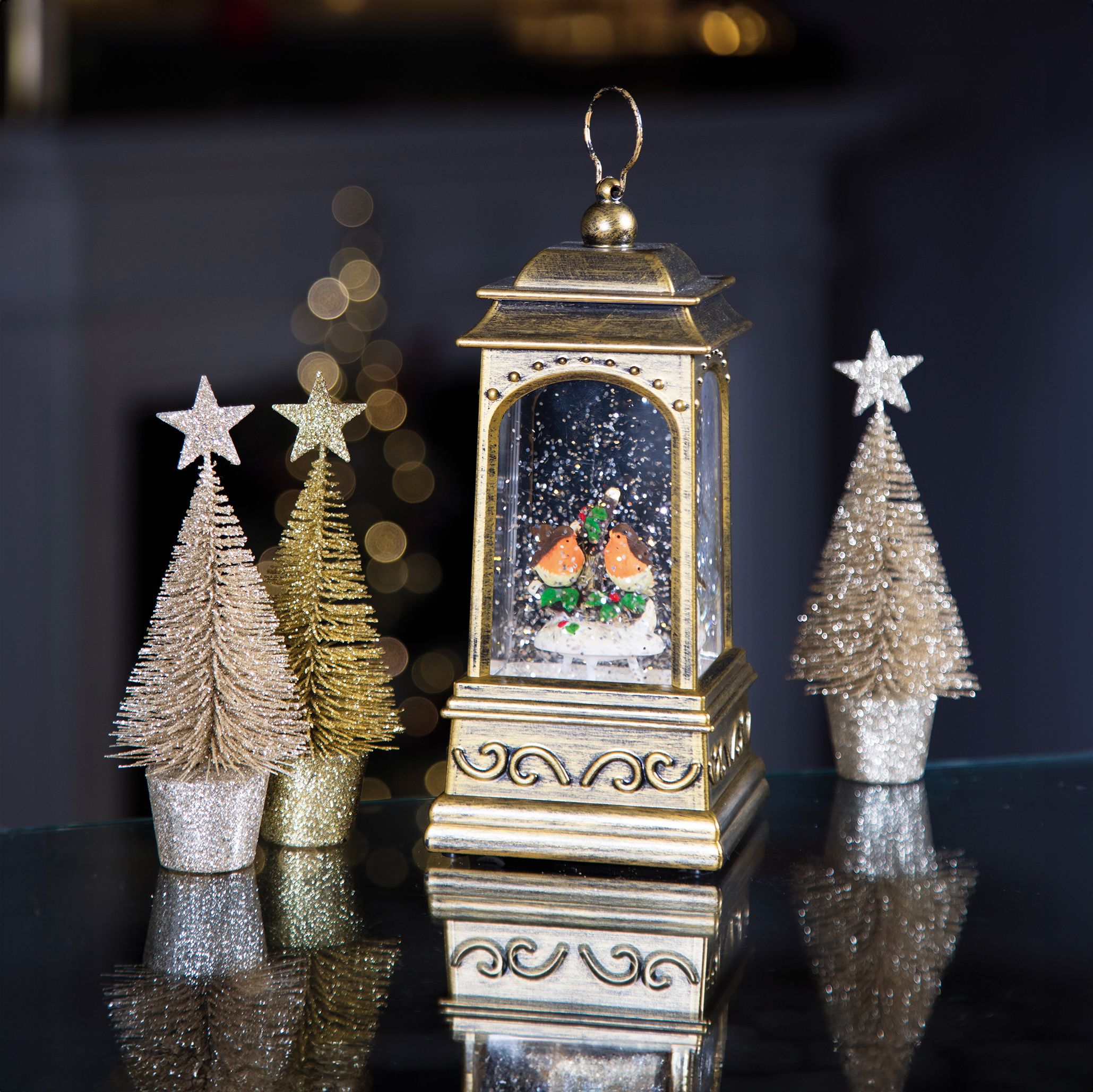 Gold effect Christmas Robin Metal & plastic Lantern, (W) 9cm x (D) 9cm