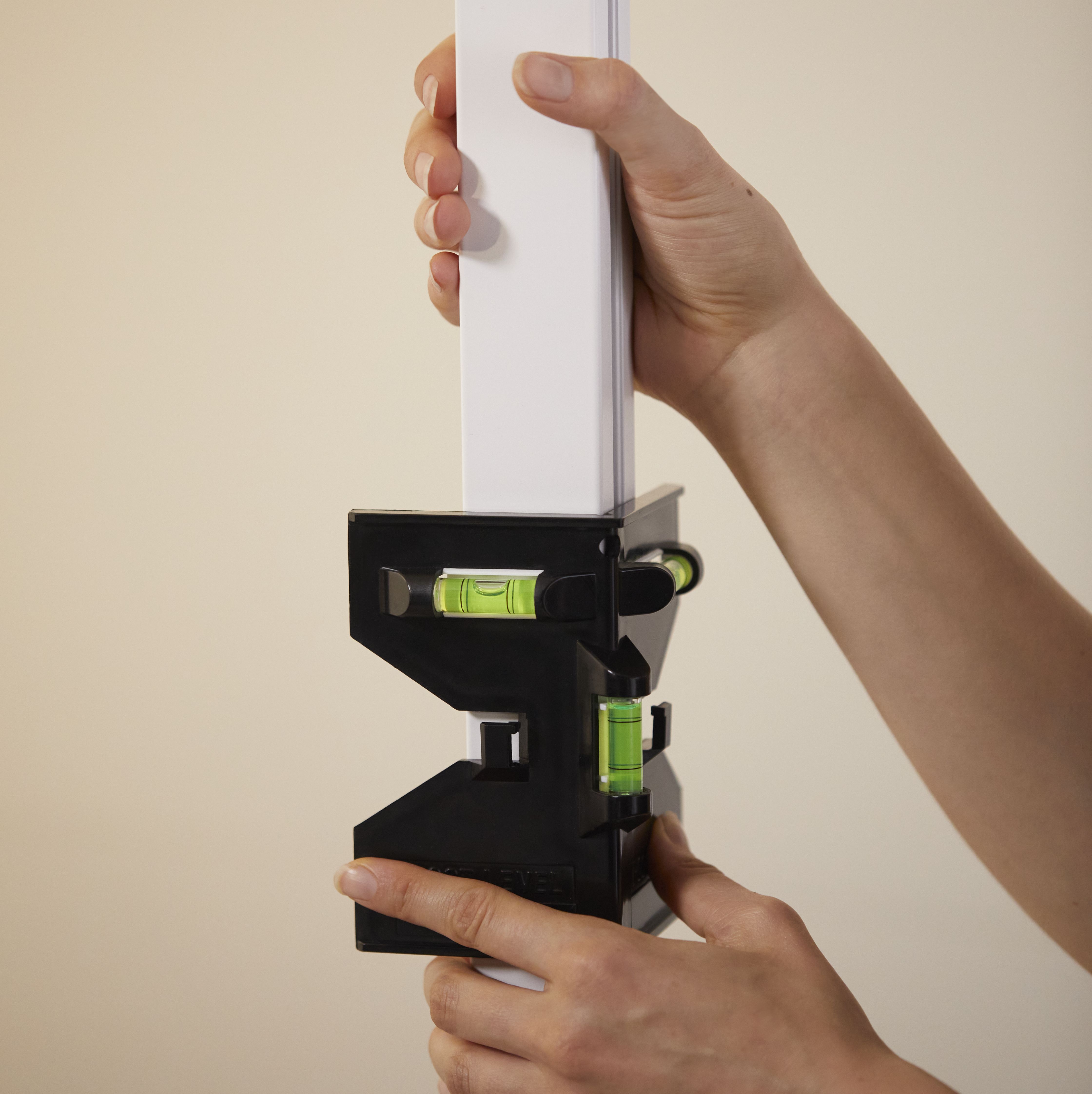 GoodHome Alara 150mm Post Spirit level