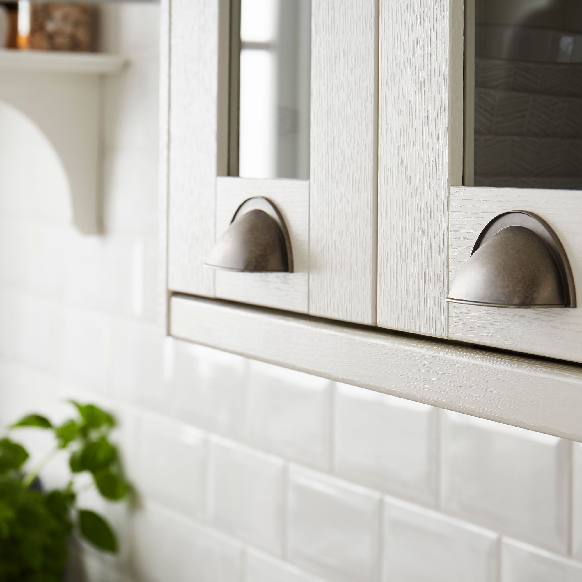 GoodHome Alpinia Matt ivory wood effect Cornice & pelmet, (L)2400mm (H)35mm