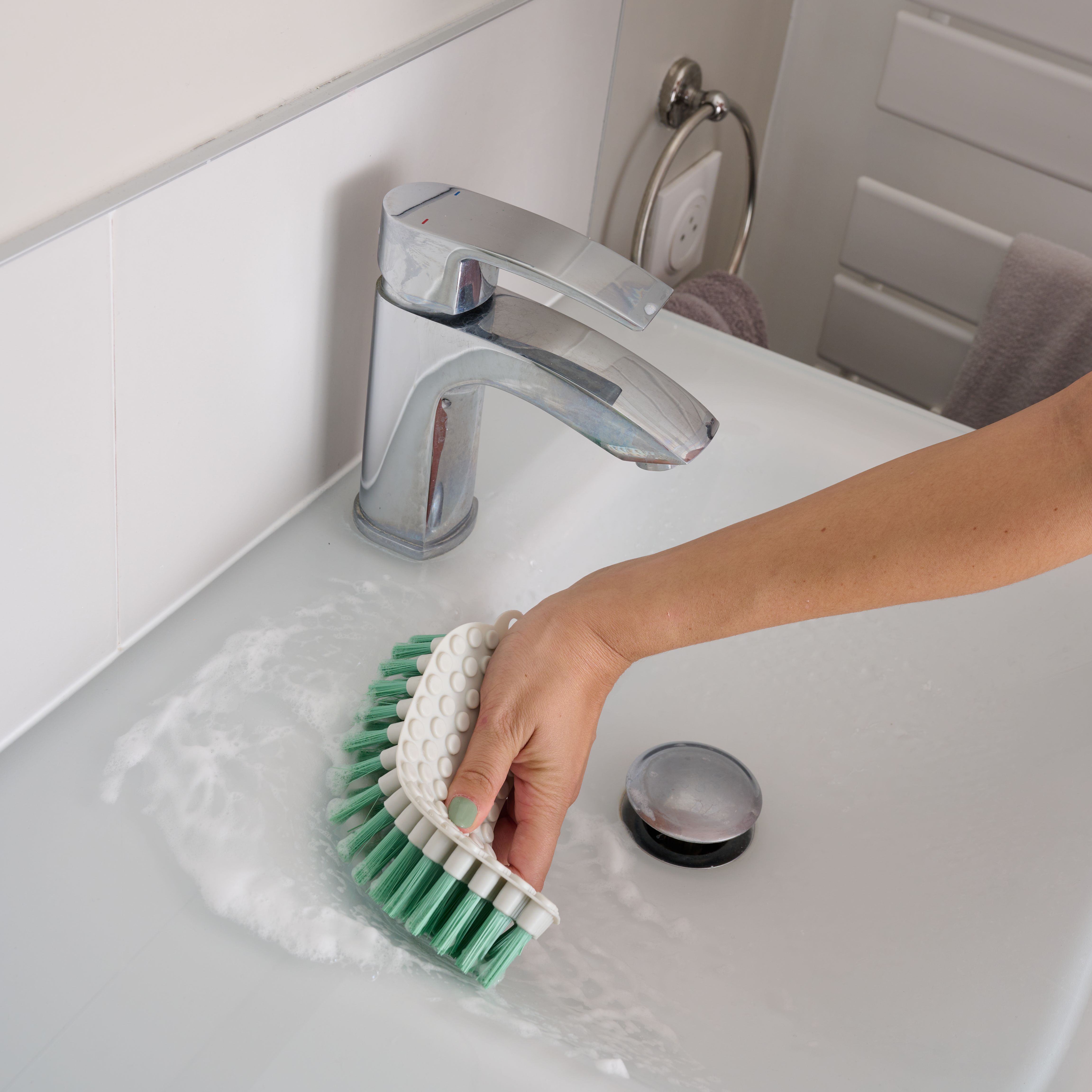 GoodHome Bendable Plastic Tile Scrubbing brush, 70mm