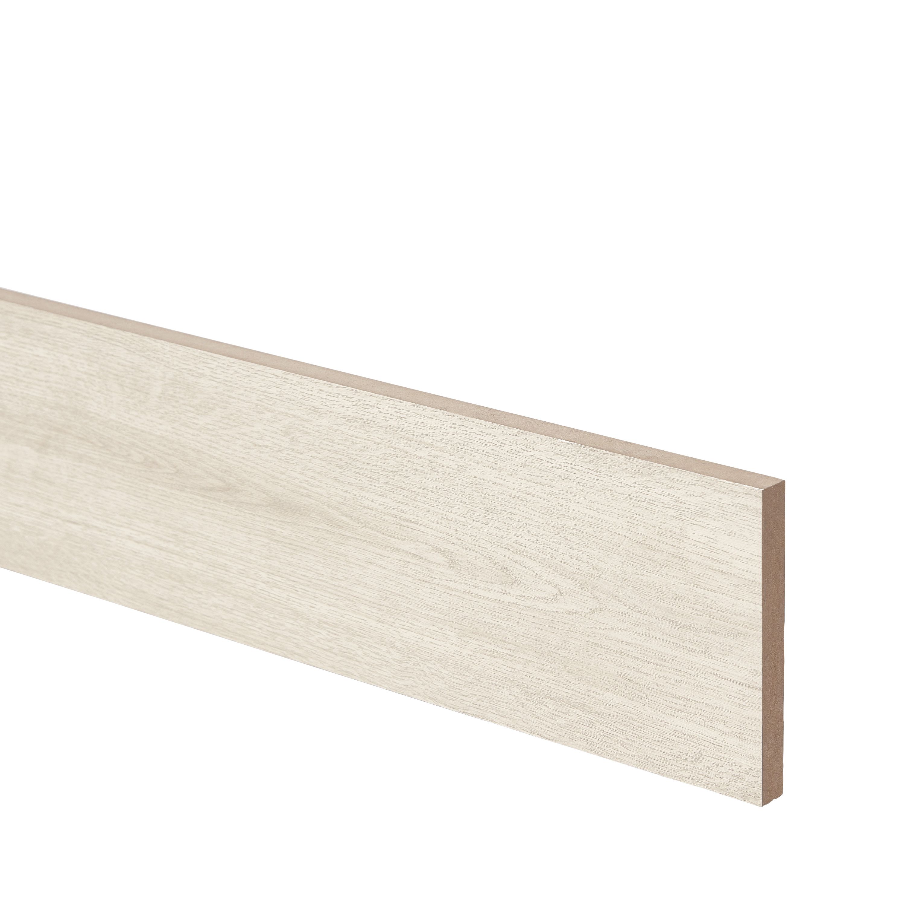 GoodHome Chia Light oak effect Square edge Plinth, (L)2400mm | DIY at B&Q