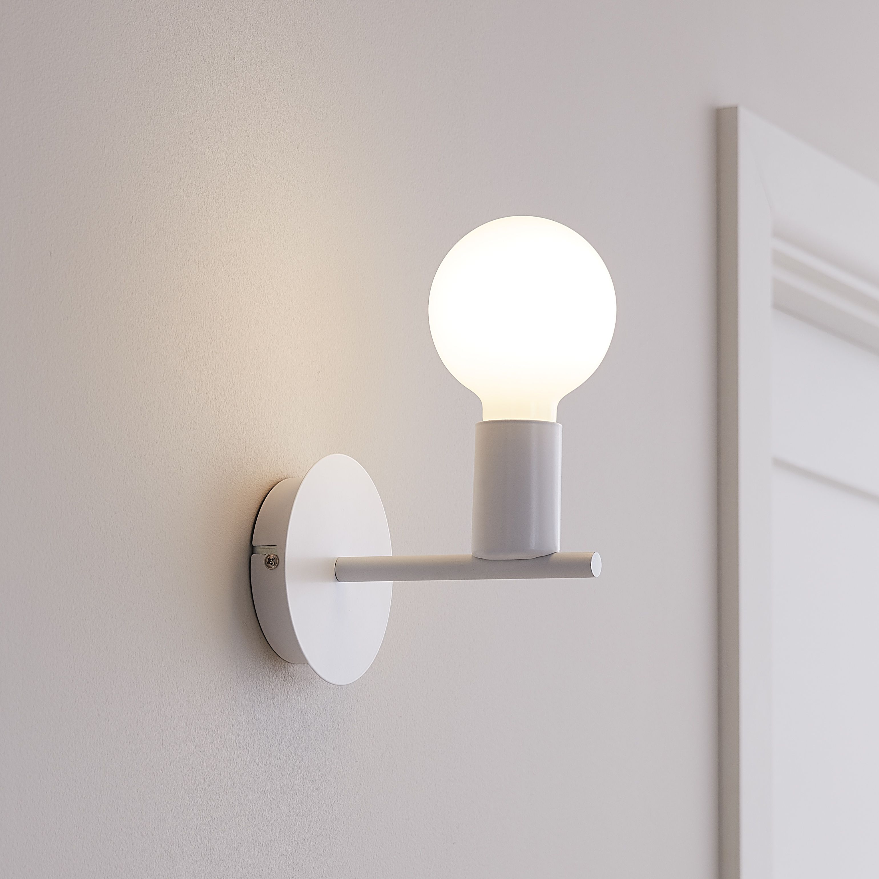 GoodHome Darrah Matt White Wall light | DIY at B&Q