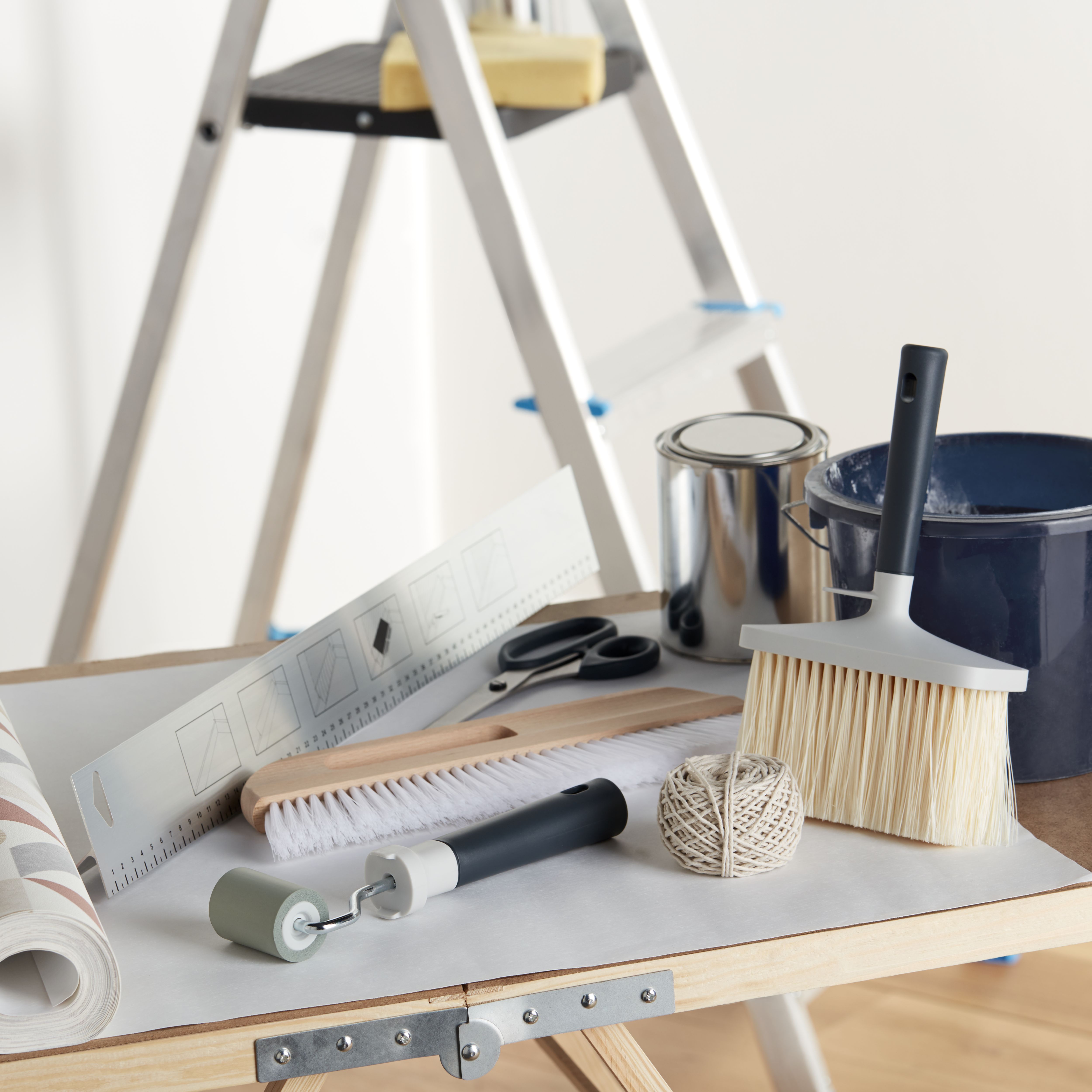 GoodHome Foldable Pasting table, (L)1780mm (W)560mm (H)710mm | DIY at B&Q