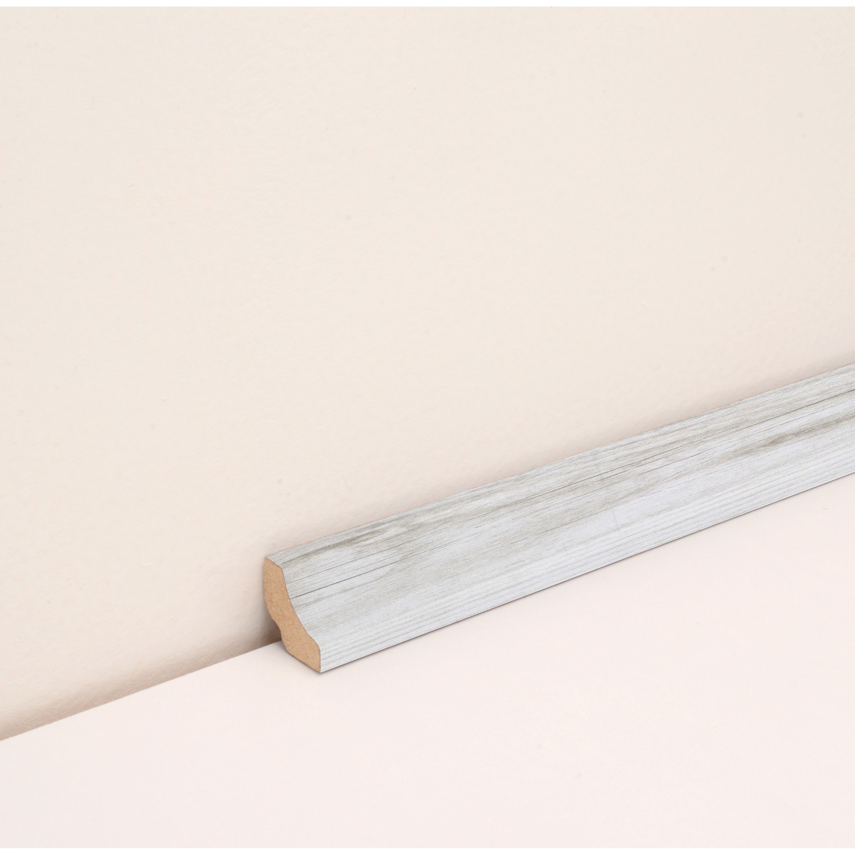 GoodHome FU026 White Wood effect Scotia trim, 220cm | DIY at B&Q