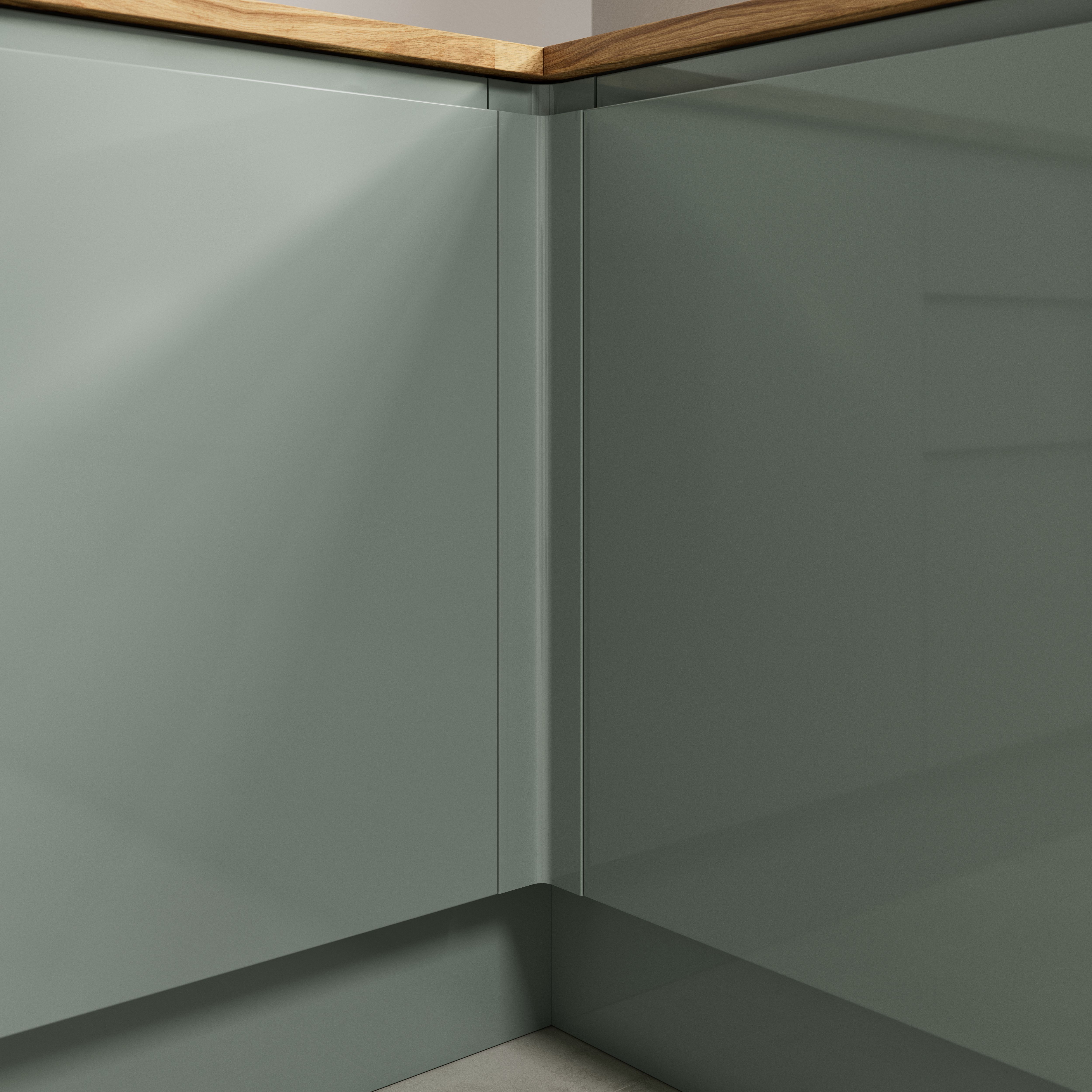 GoodHome Garcinia Gloss reed green Standard Corner post, (W)59mm (H)715mm
