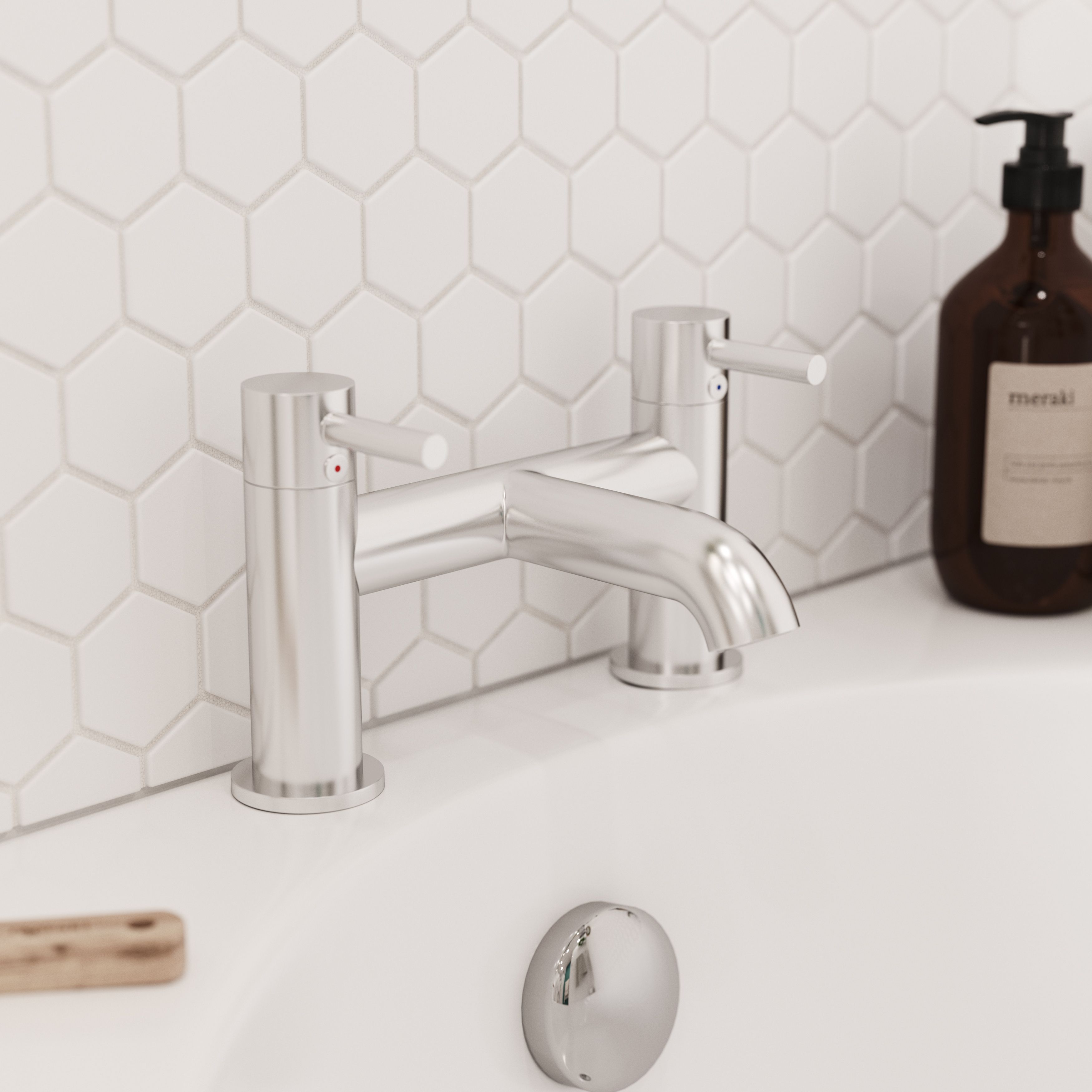 GoodHome Hoffell Bath Mono mixer Tap | DIY at B&Q