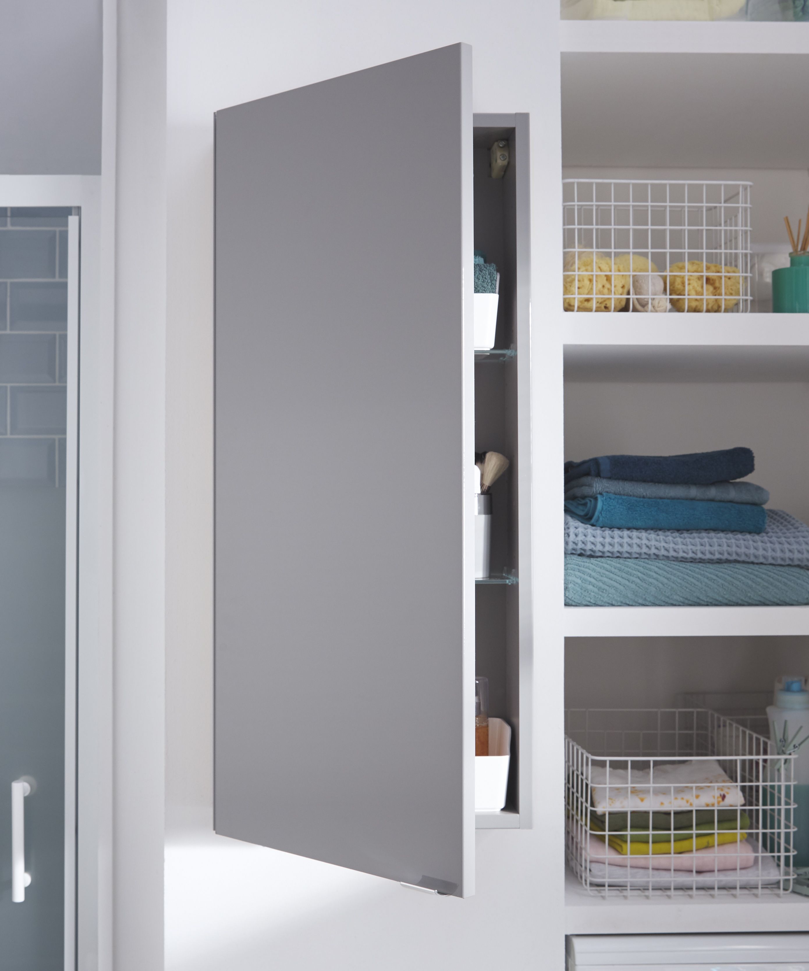 GoodHome Imandra Gloss Grey Single Bathroom Wall cabinet (H)90cm (W)40cm