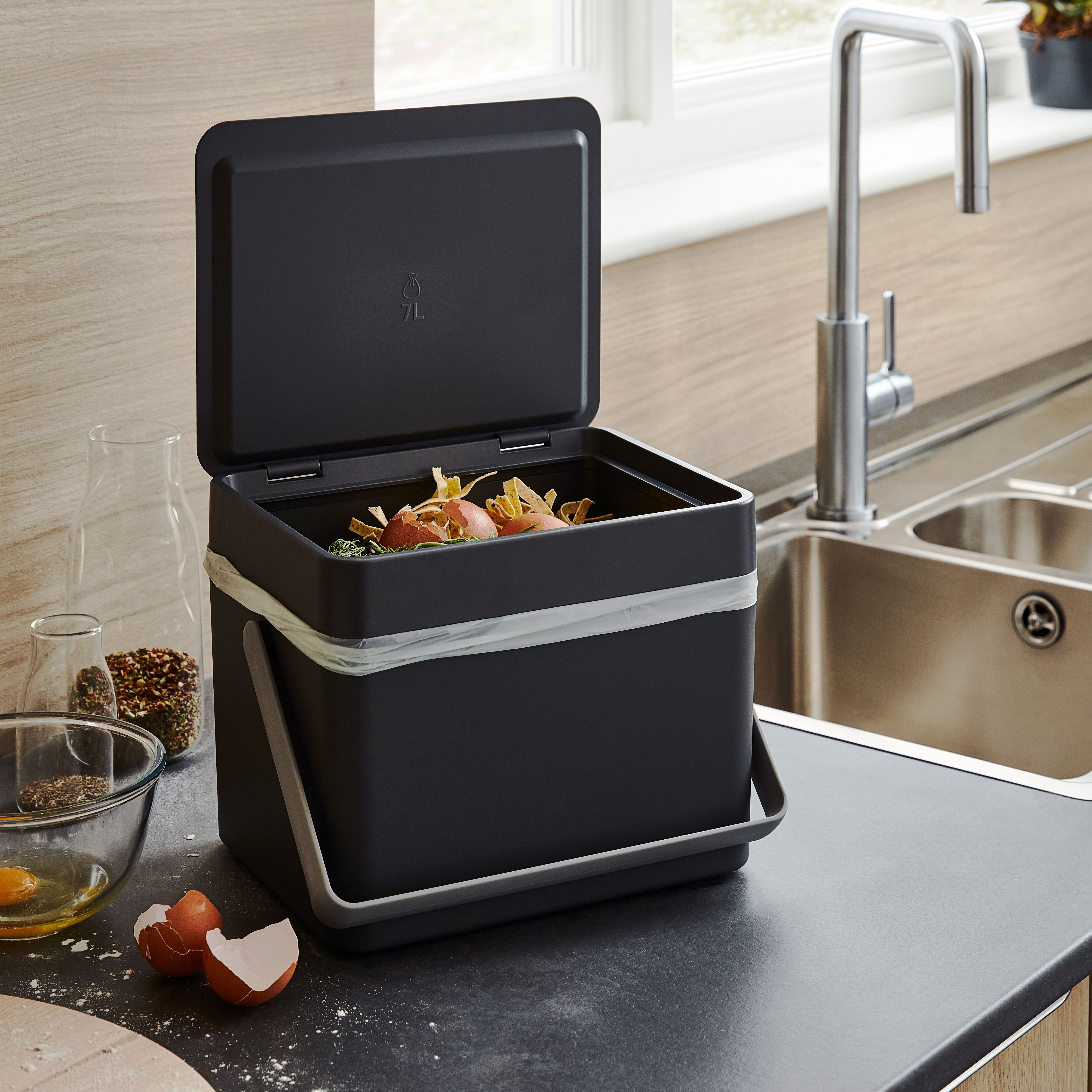 GoodHome Kora Manual Anthracite Metal Worktop Bin - 7L