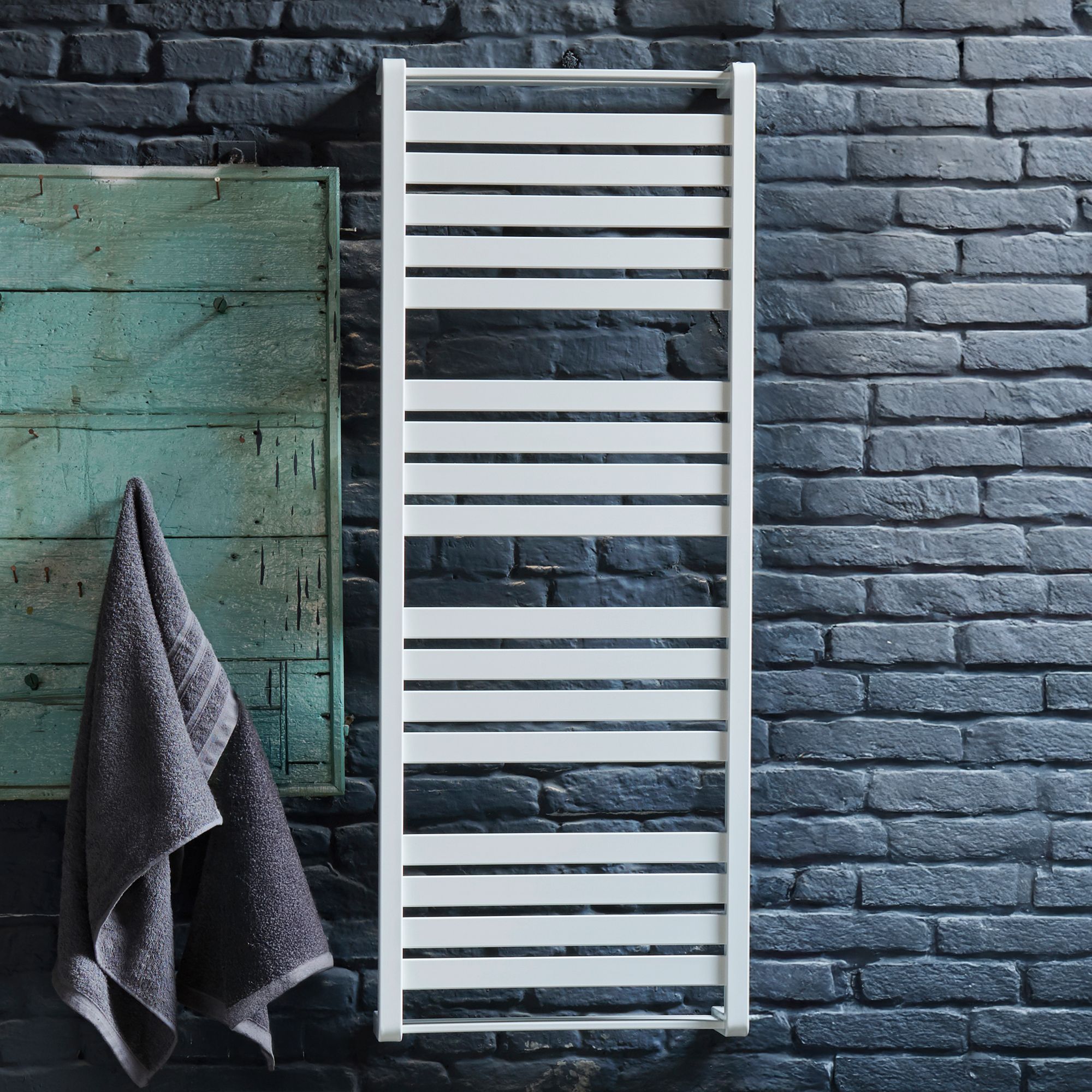 GoodHome Loreto White Hydronic Flat Towel warmer (W)500mm x (H)1300mm
