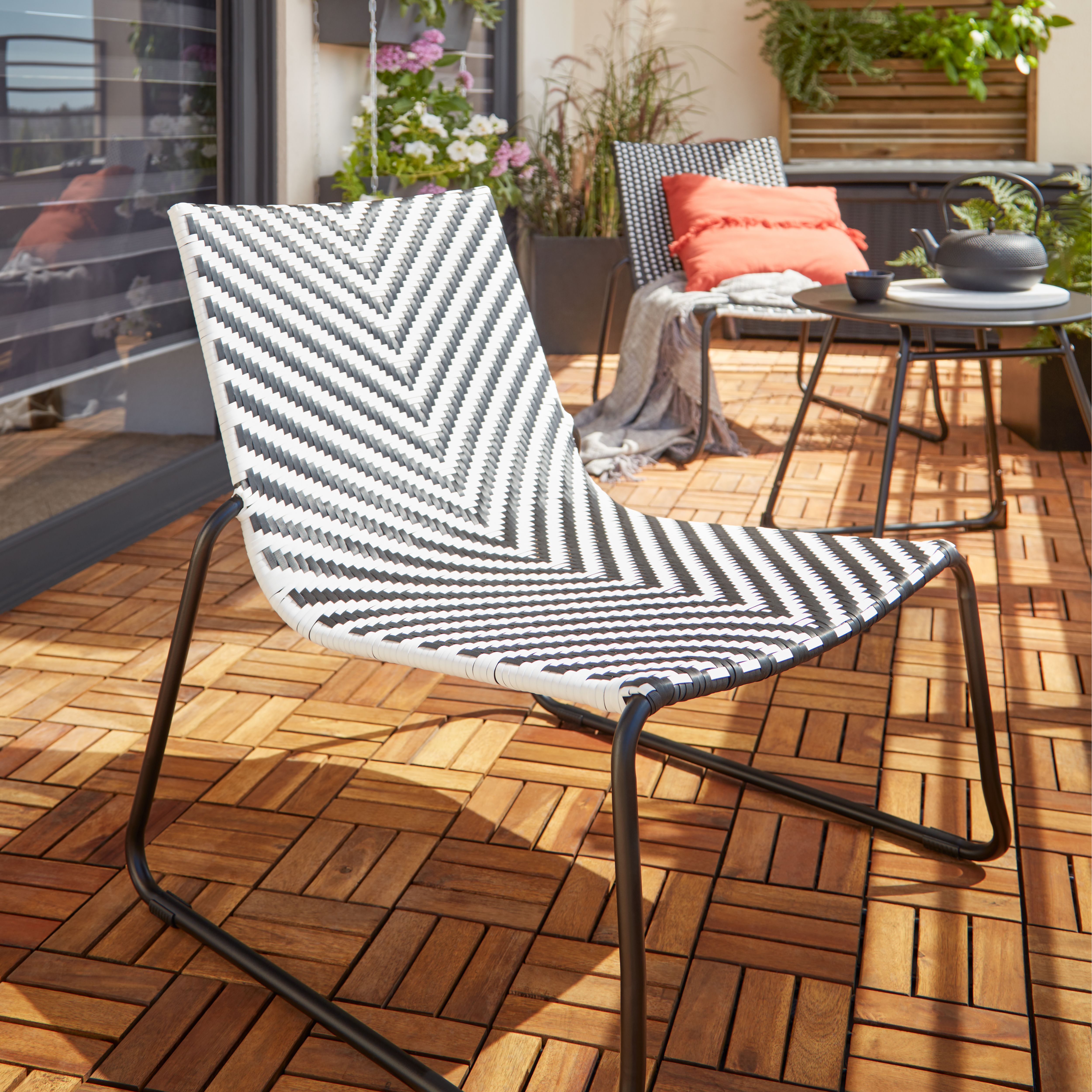 B&q deck chairs store