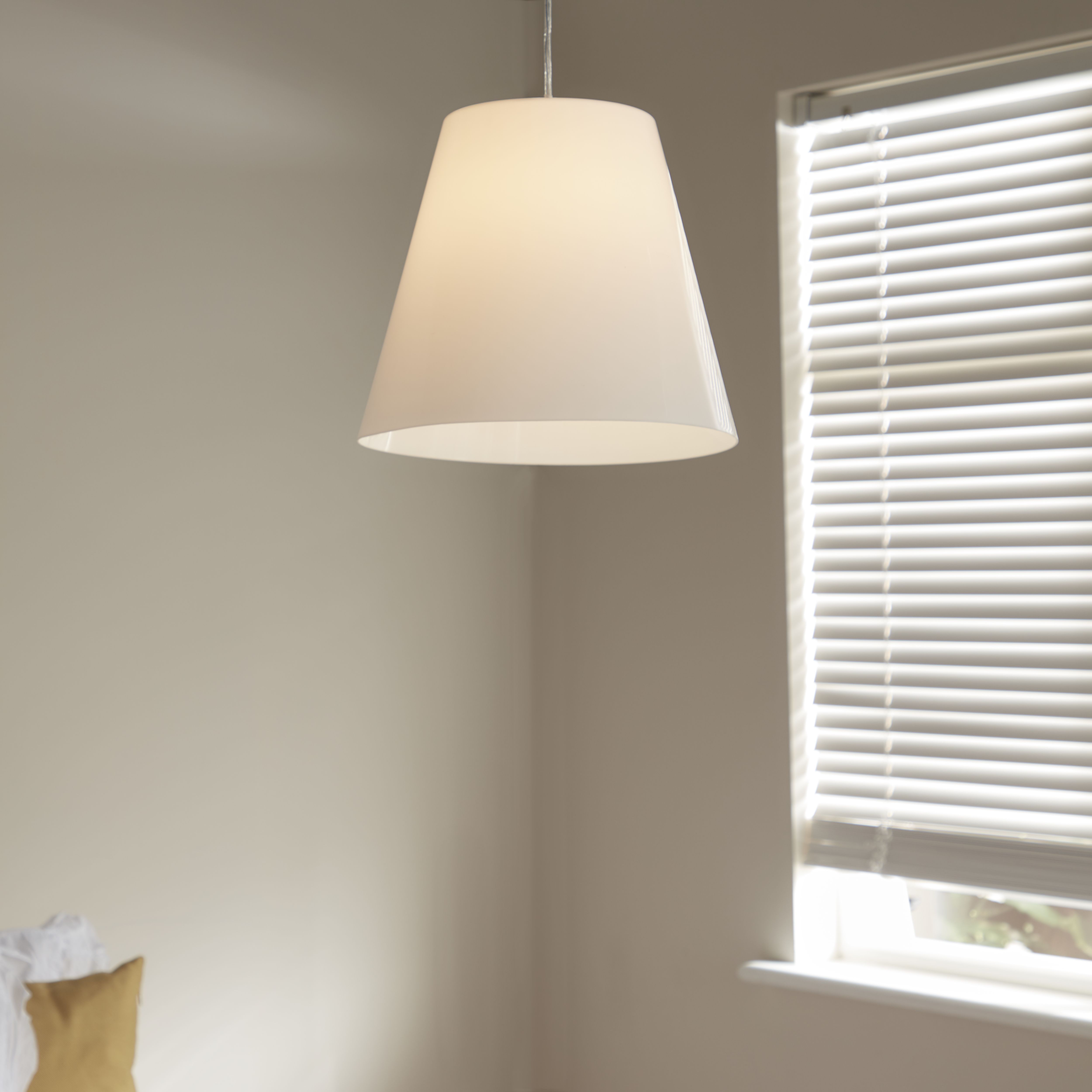 GoodHome Syenite White Chrome effect Pendant ceiling light, (Dia)320mm ...