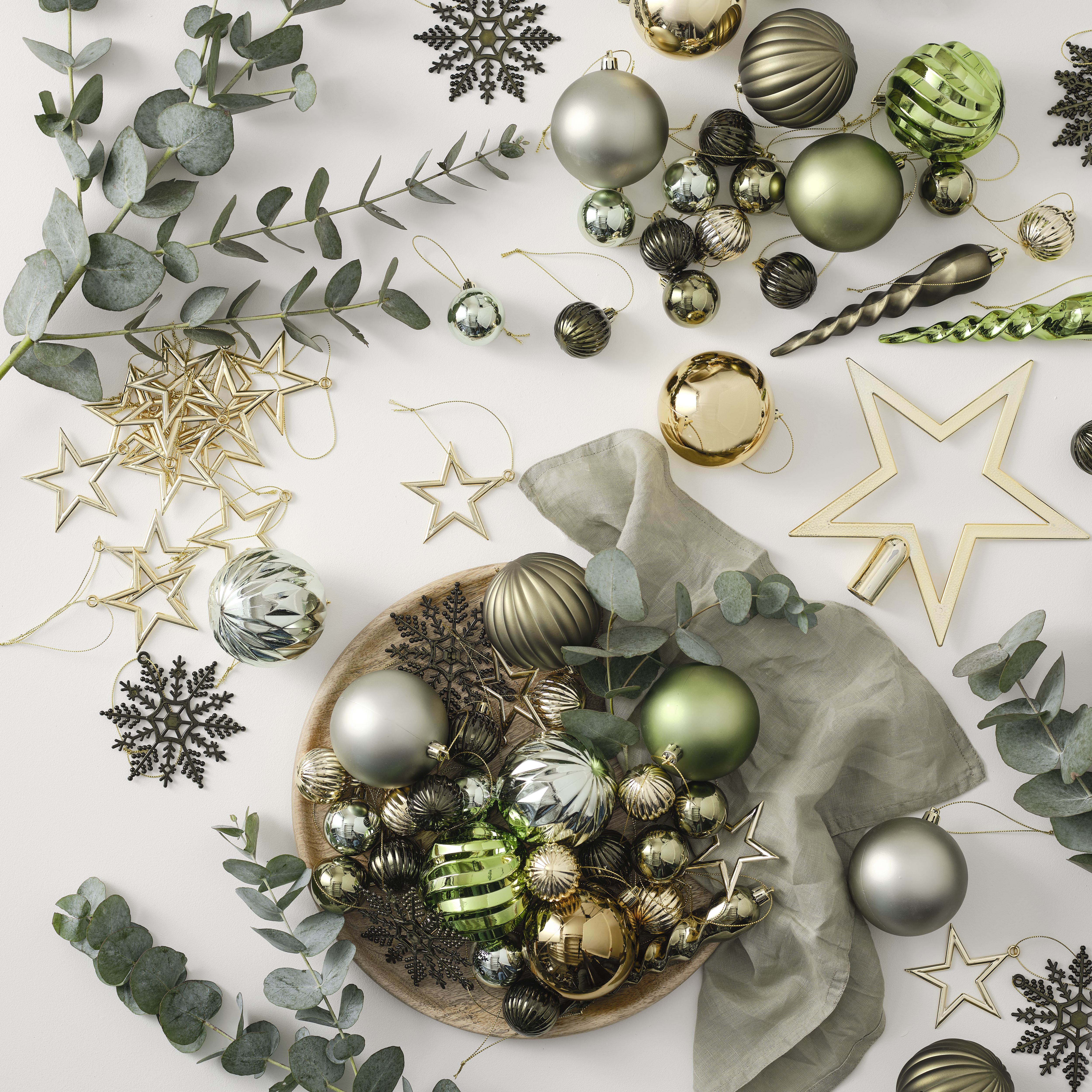 Green, gold & silver Plastic Hanging decoration set, Pack of 100