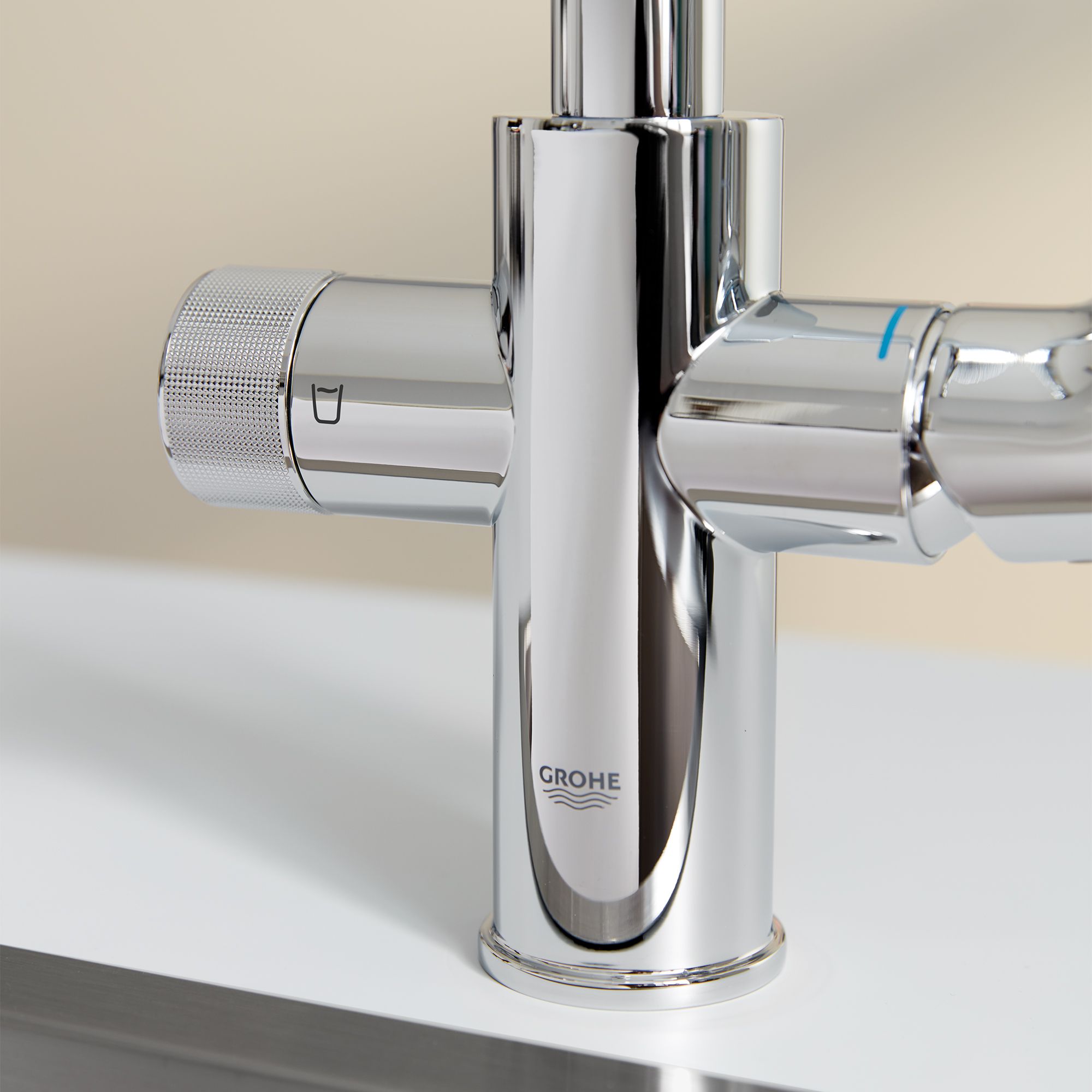 Grohe Blue Pure Minta Chrome effect Pull-out Water filter mono mixer ...