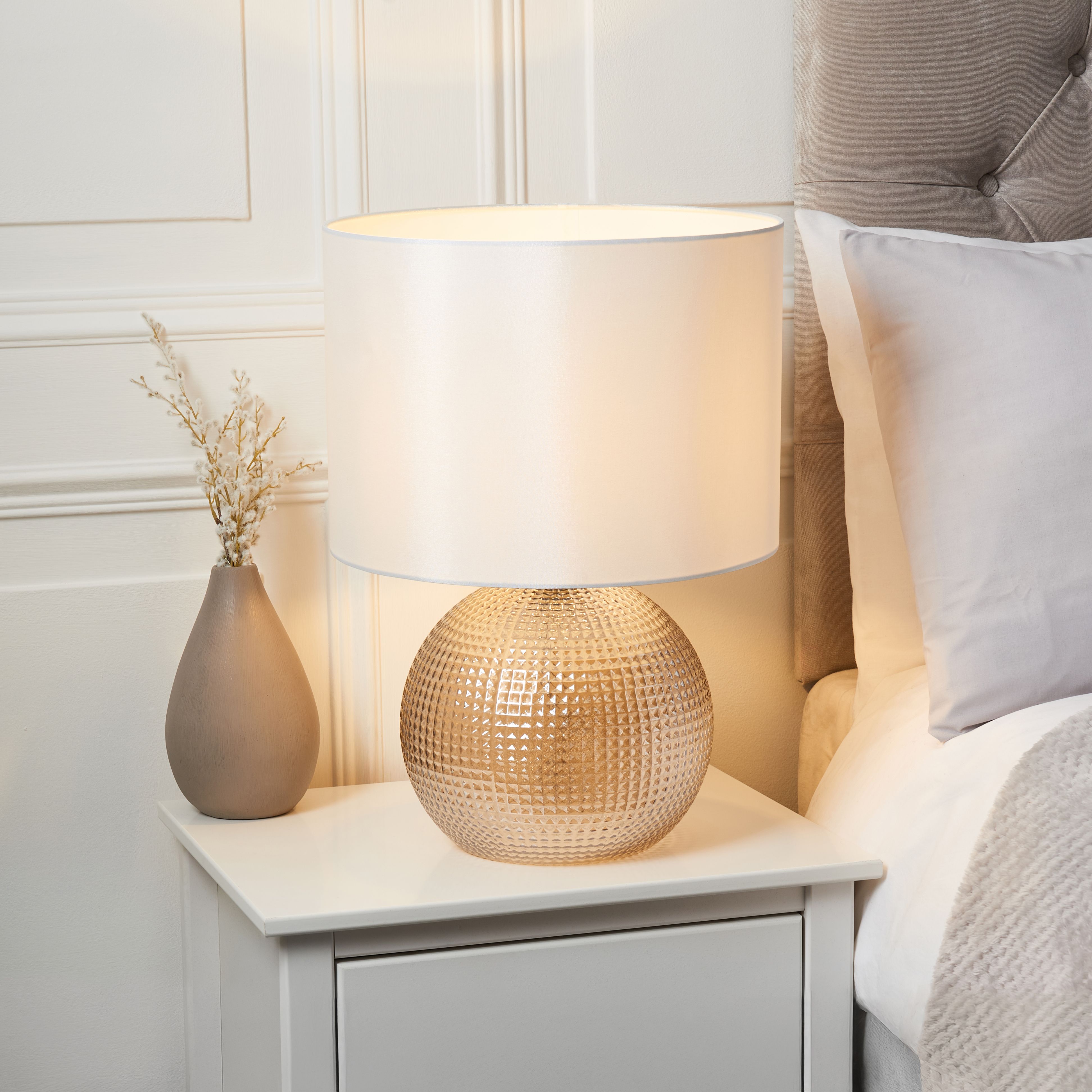 Harbour Studio Hemsby Spherical Champagne & Ivory Antique brass effect ...