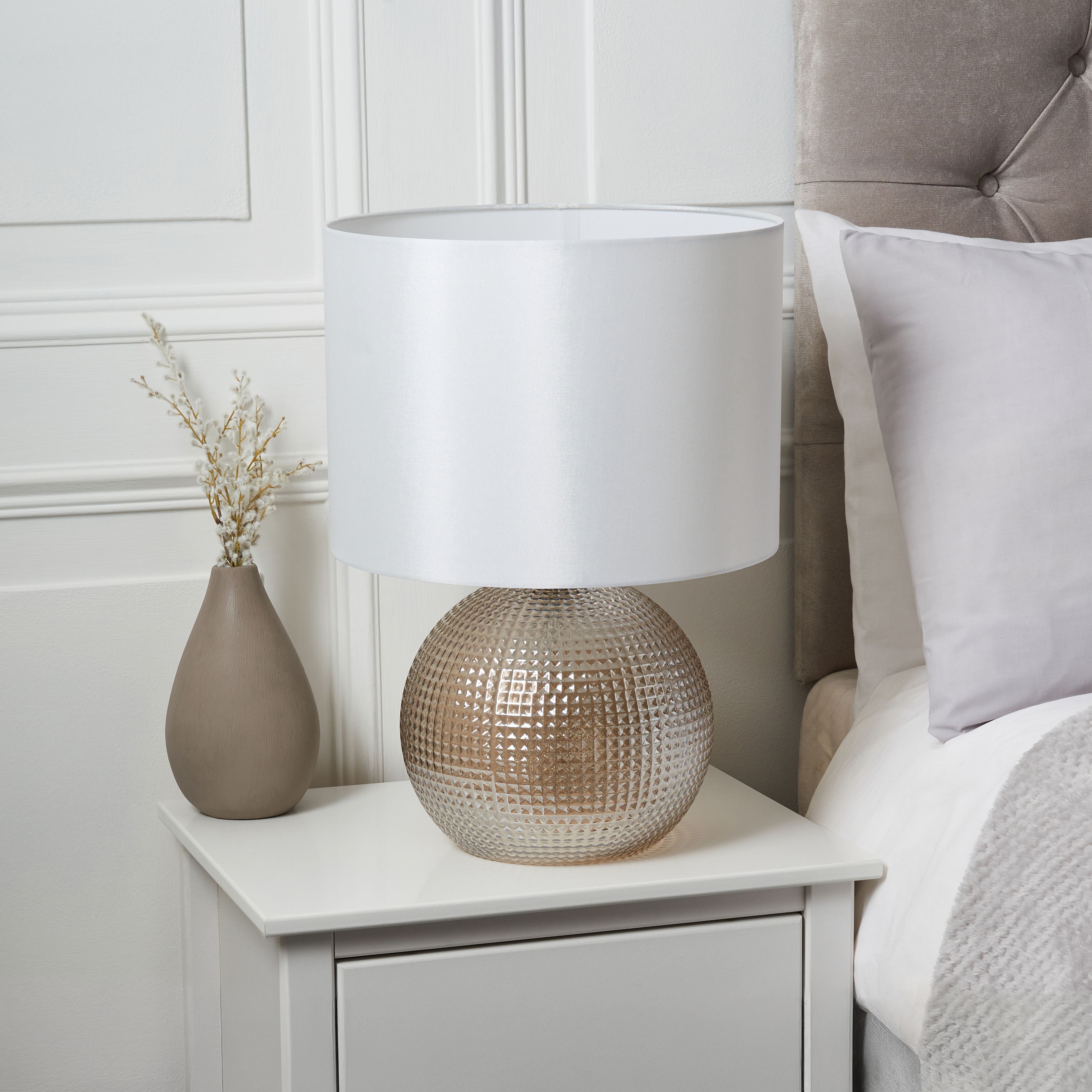 Harbour Studio Hemsby Spherical Champagne & Ivory Antique brass effect ...