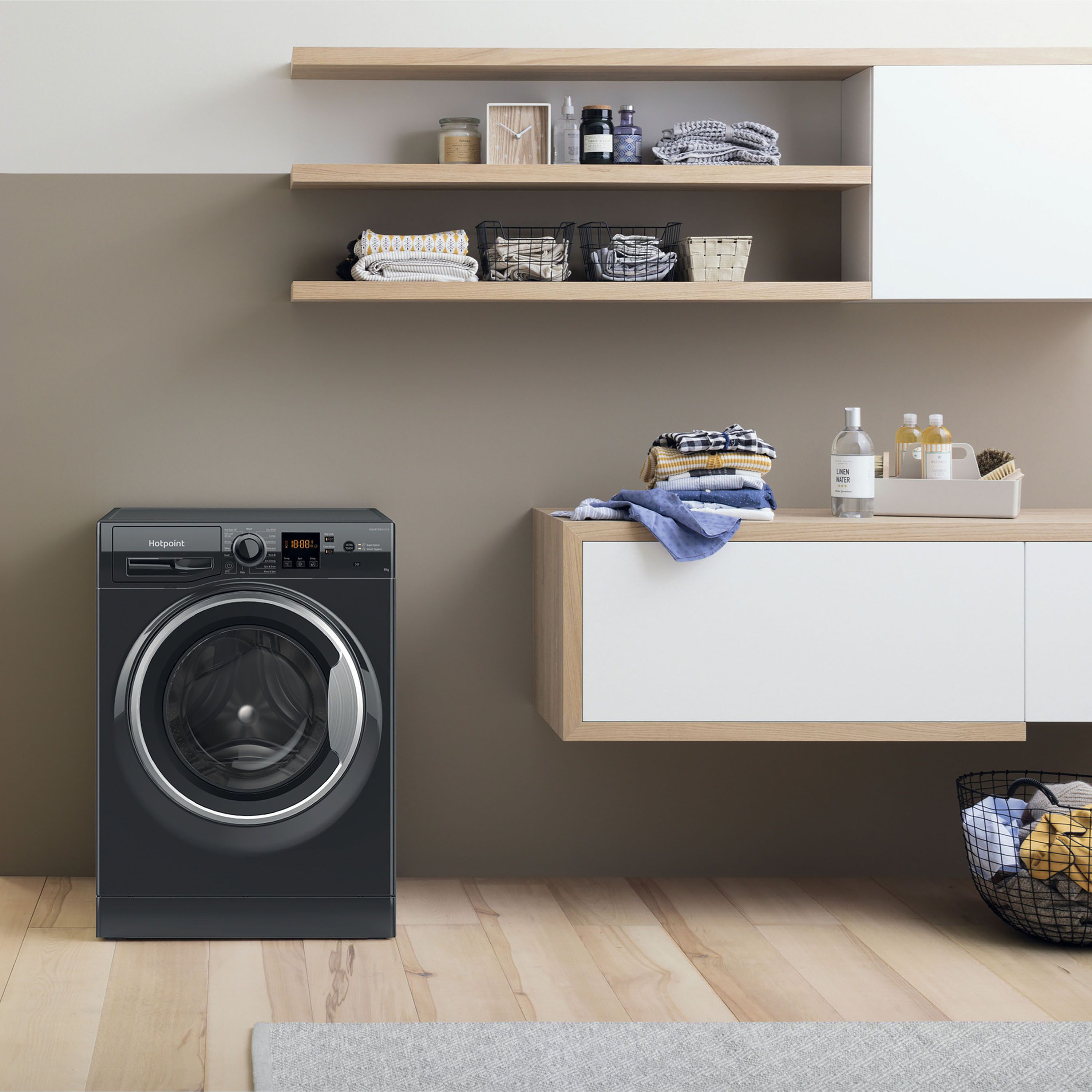 Hotpoint NSWM965CBSUKN_BK 9kg Freestanding 1600rpm Washing machine - Black