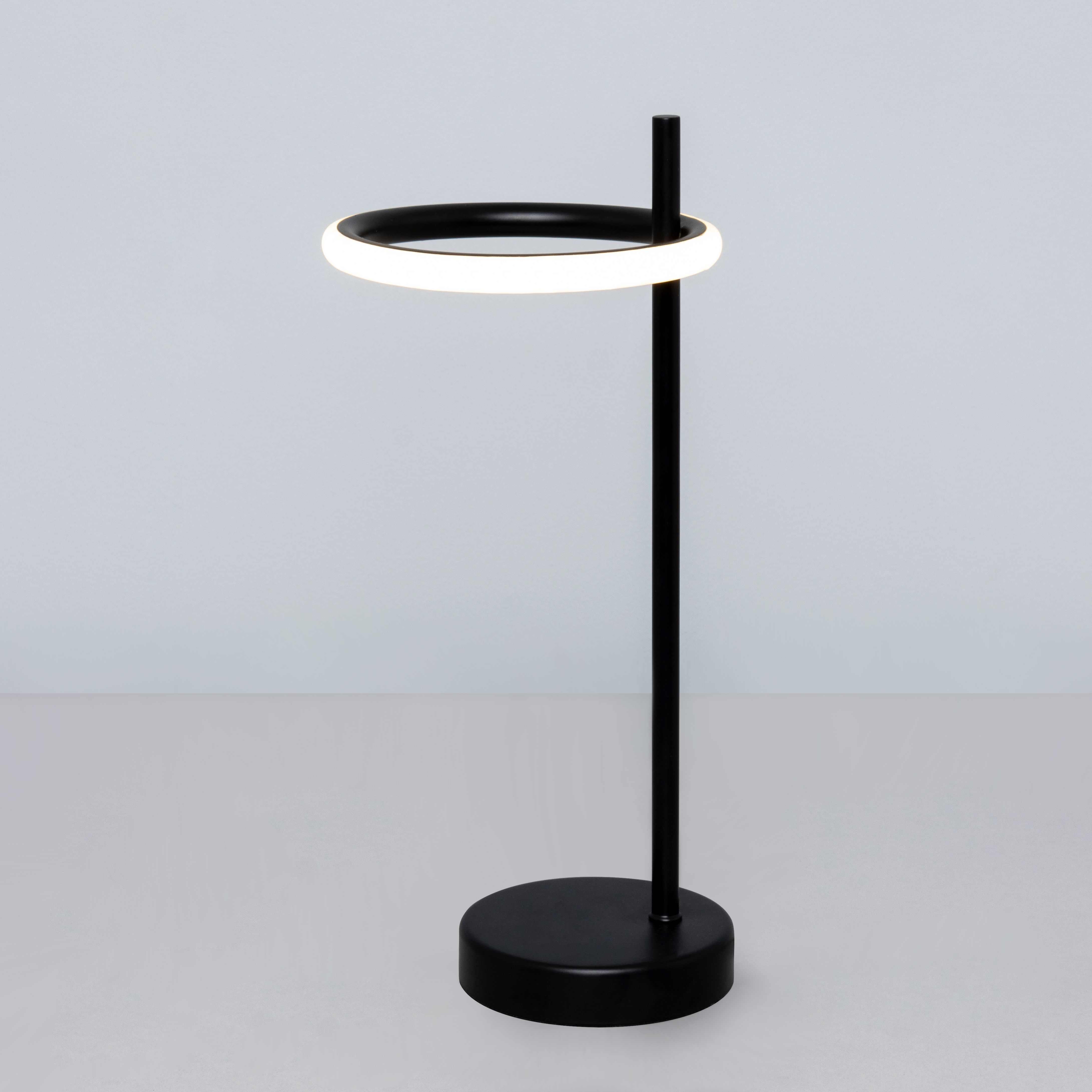 Inlight Belle Matt Black Integrated LED Round Table lamp | DIY at B&Q