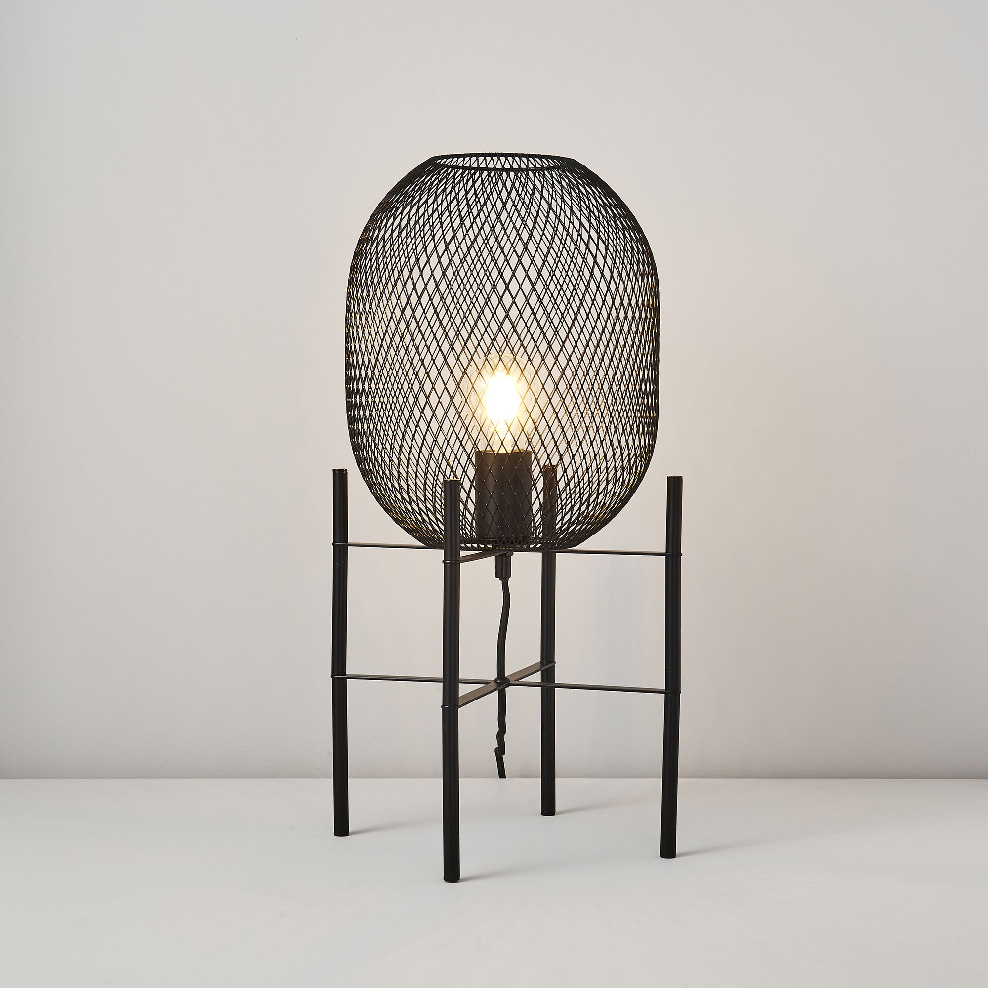 Inlight Brite Matt Black LED Table lamp | DIY at B&Q