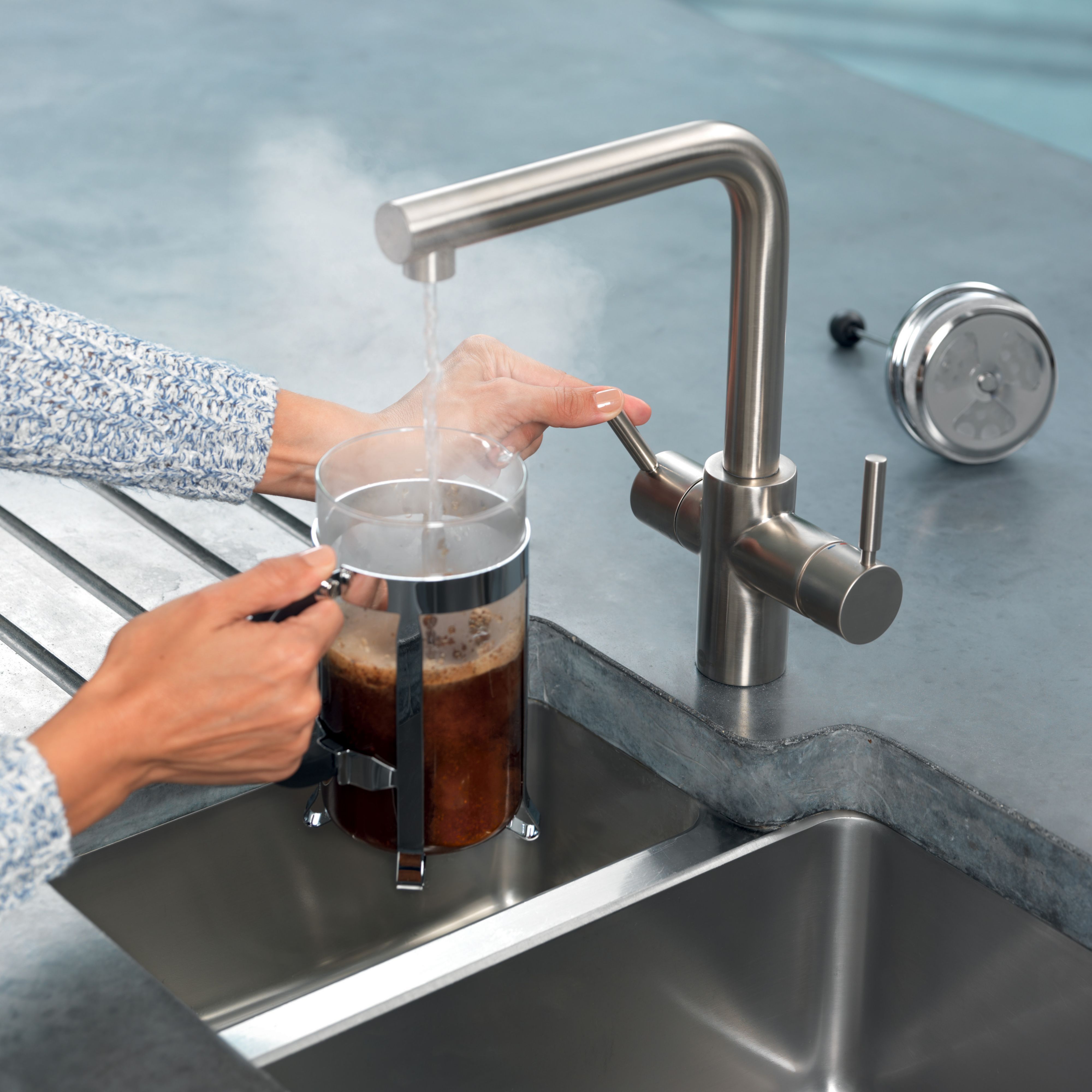 InSinkErator 3N1 Stainless steel effect Filtered steaming, hot & cold ...