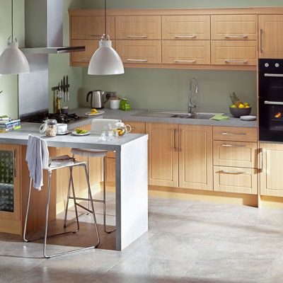 IT Kitchens Chilton Beech Effect Matt beech effect Country Cabinet door ...