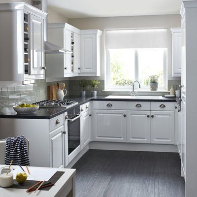 IT Kitchens Chilton Gloss White Style Gloss white Country Standard Cabinet door W 500mm H 715mm