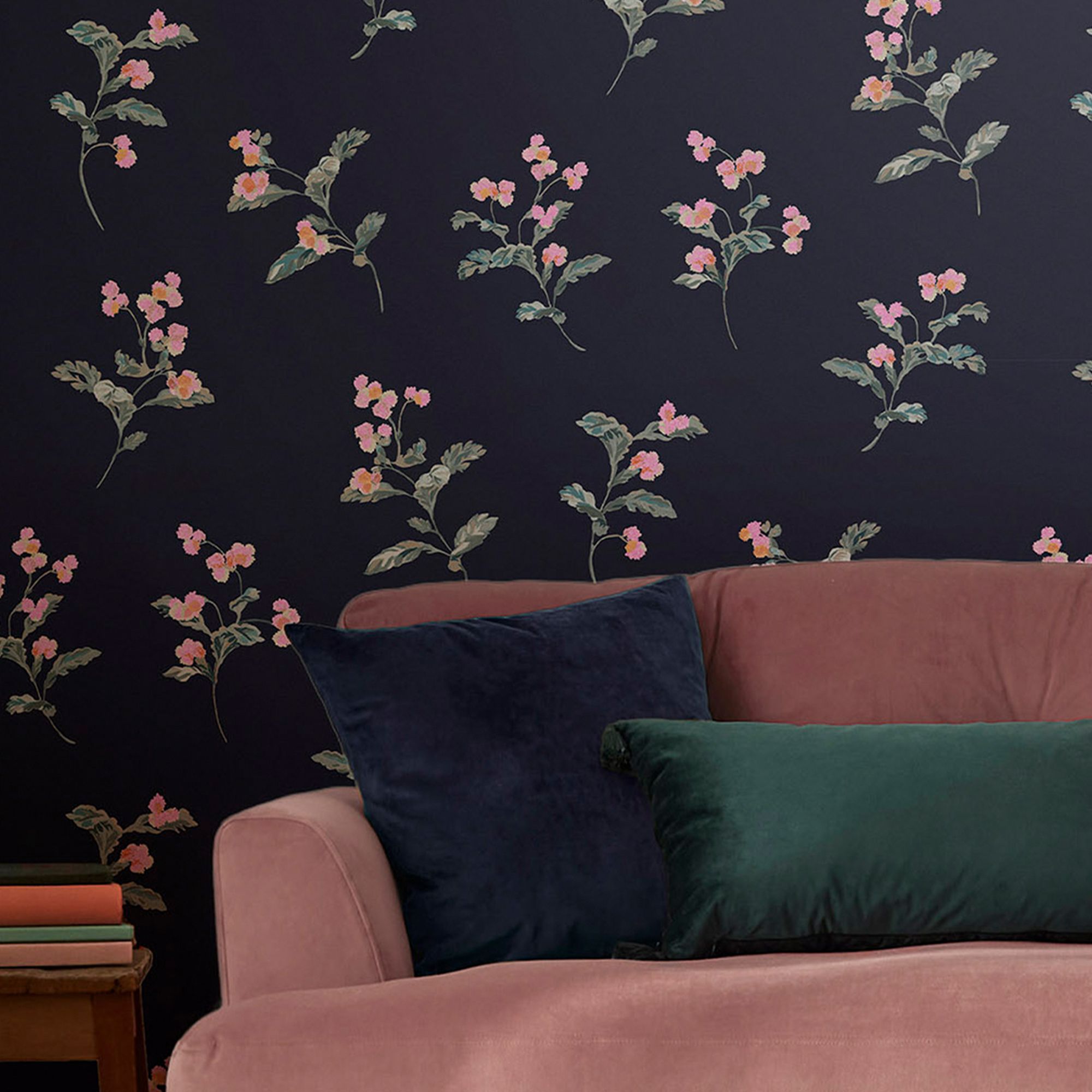 Joules Swanton Navy Floral Smooth Wallpaper Sample