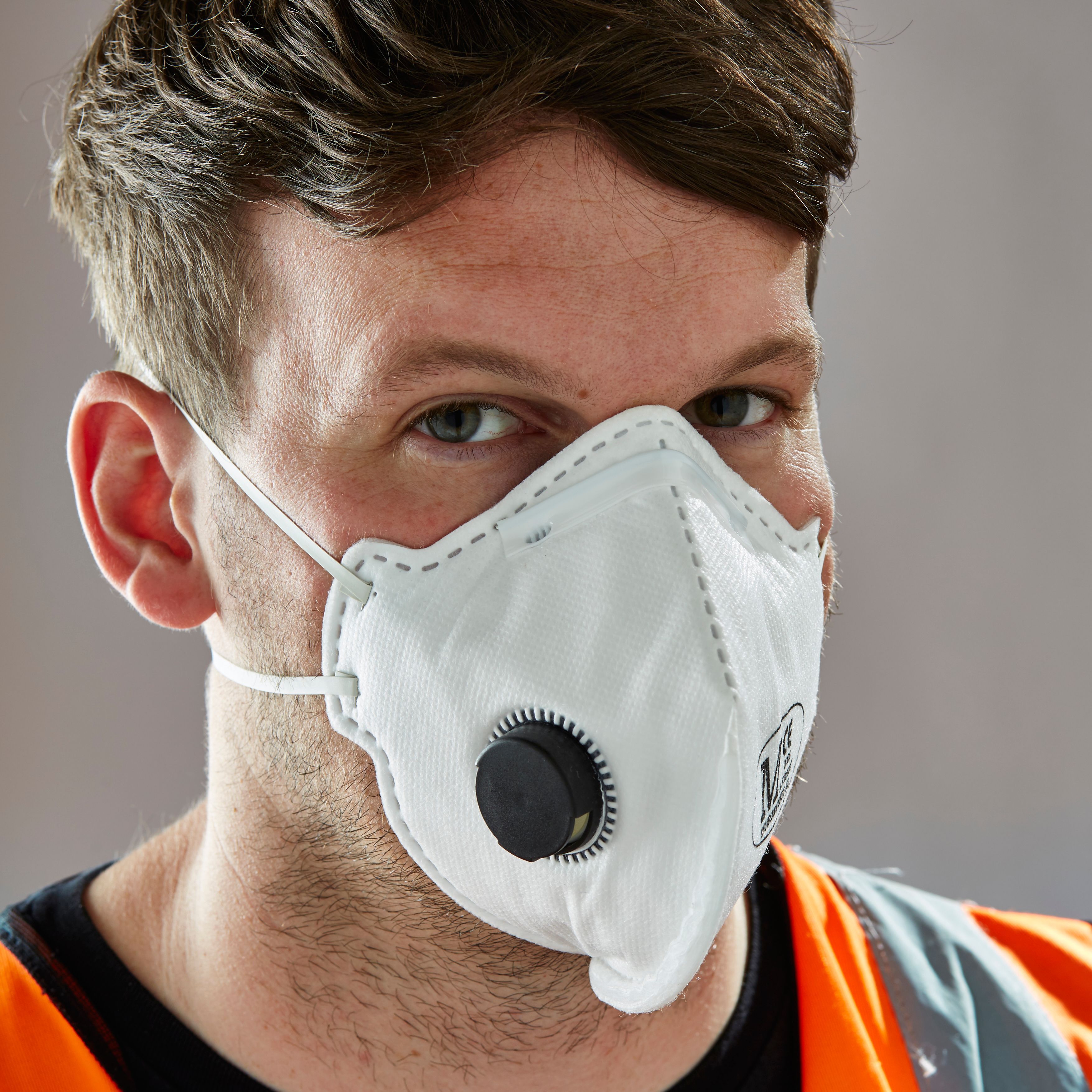 JSP Disposable dust mask 3021, Pack of 2 | DIY at B&Q