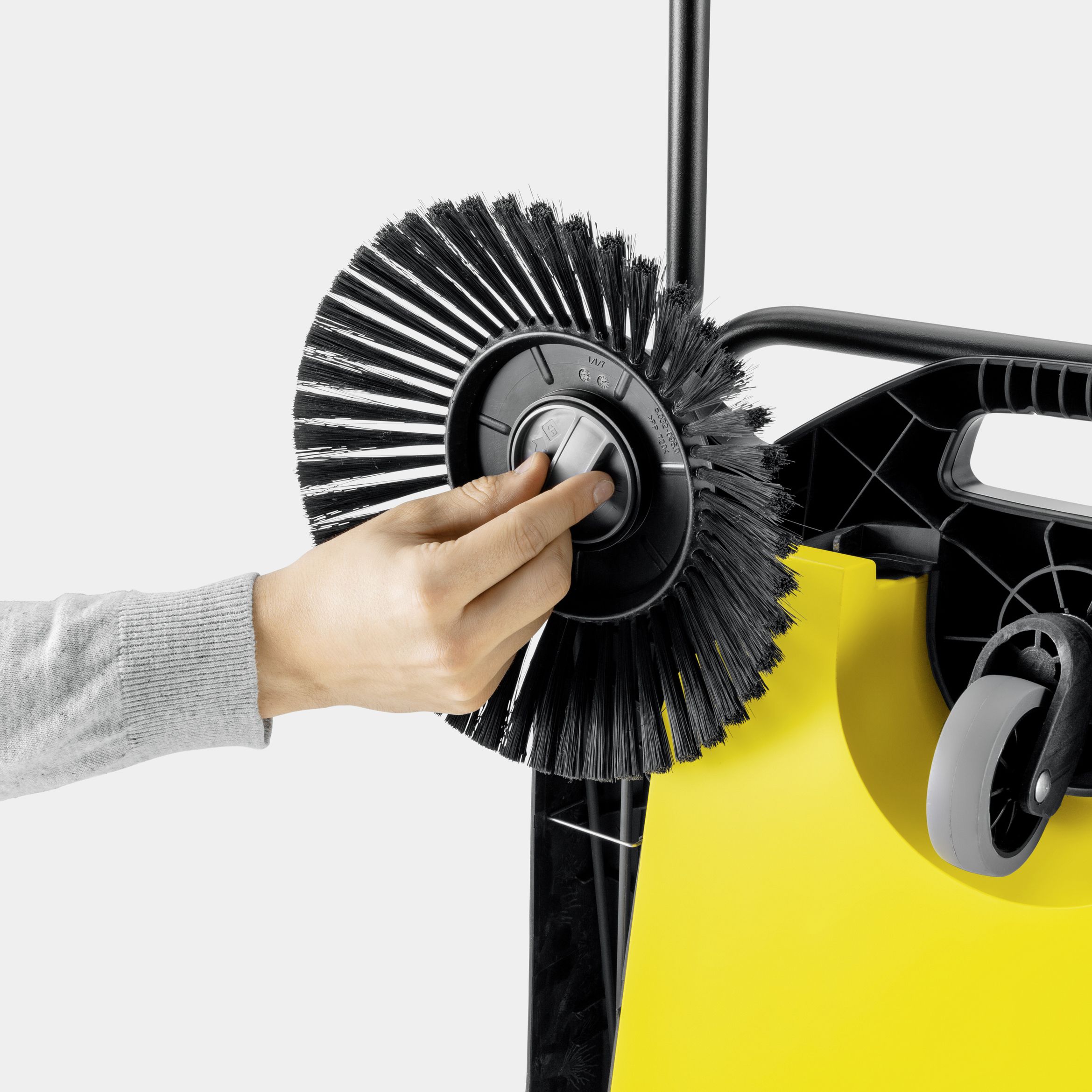 Kärcher S4 Twin Cordless Yellow Floor sweeper