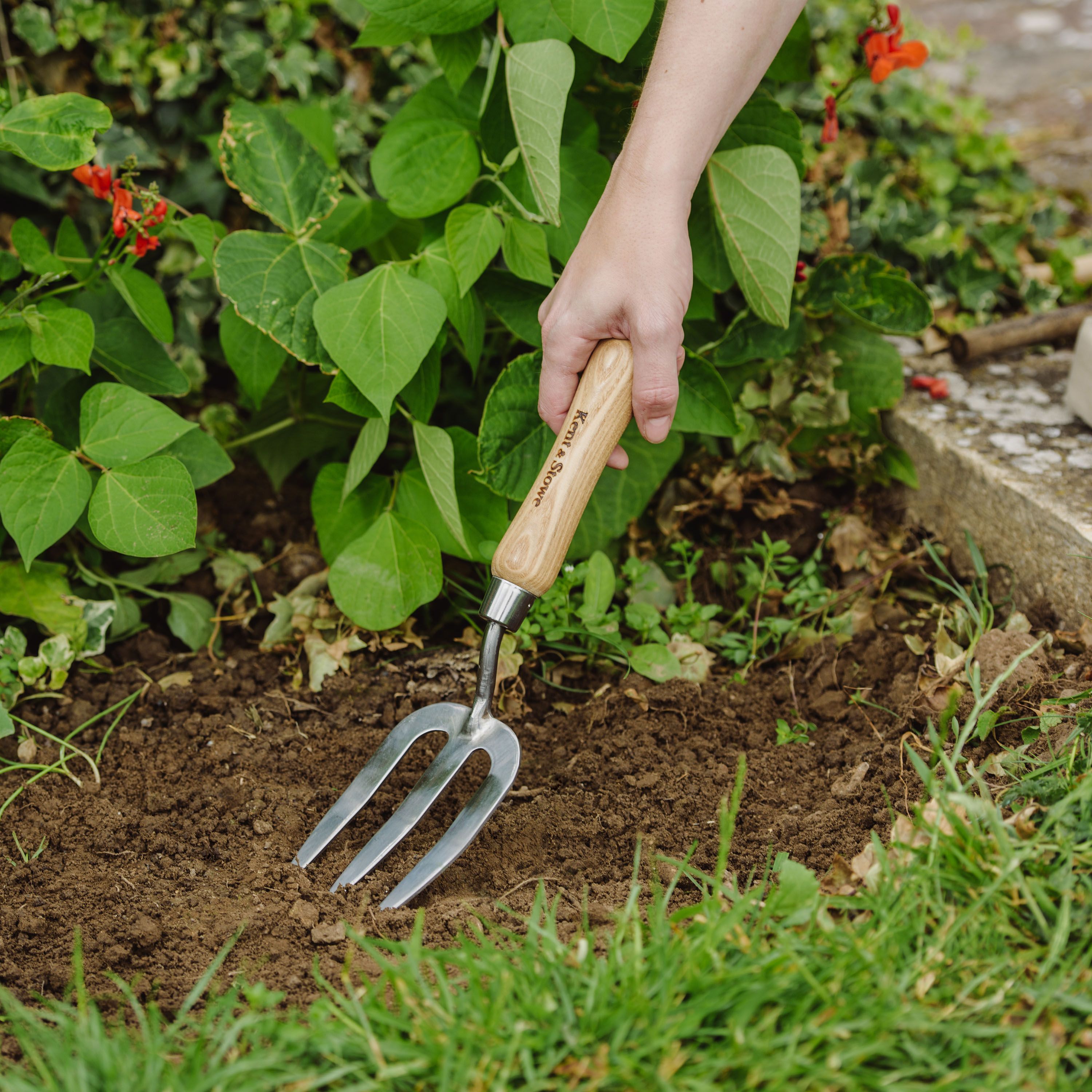 Kent & Stowe Stainless Steel & Wood Hand fork (H) 330mm x (W) 85mm