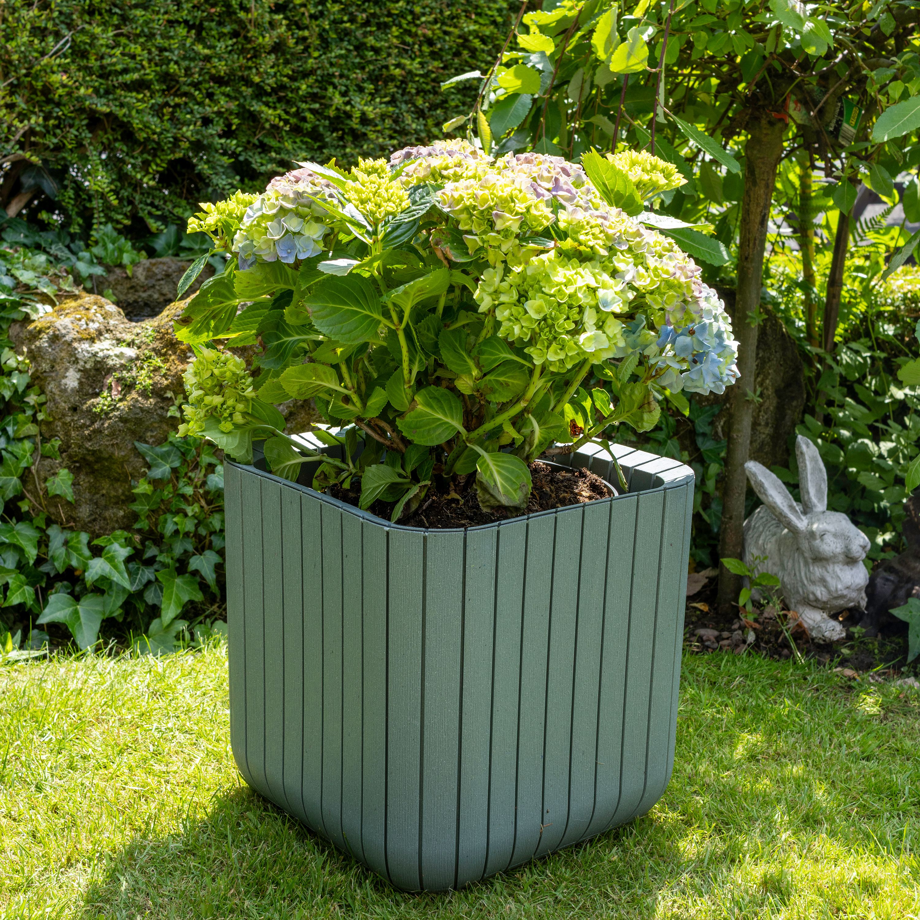 Keter Cube Green Plant pot (H)40cm, 50L