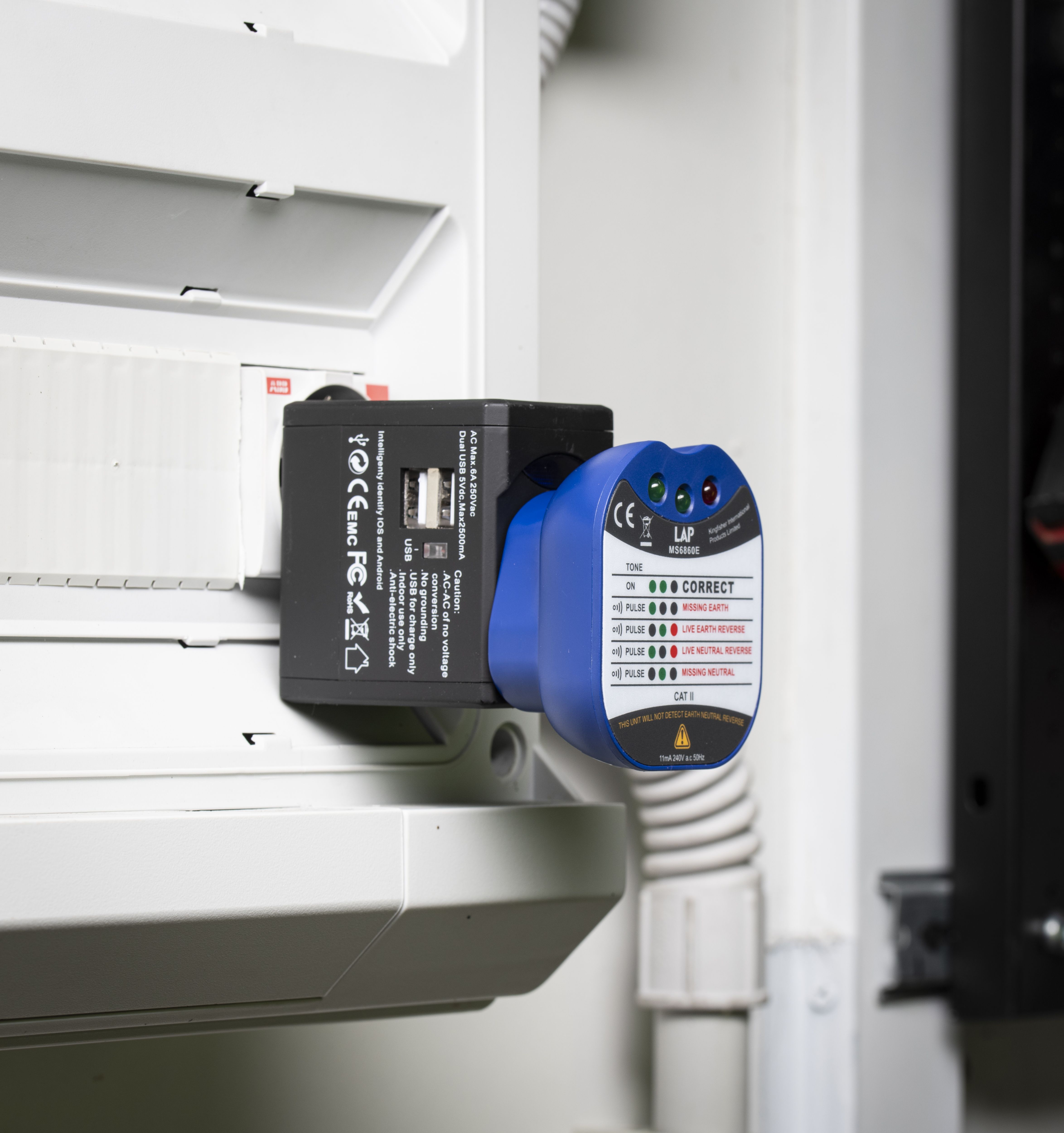 LAP 230V Blue & black Socket tester