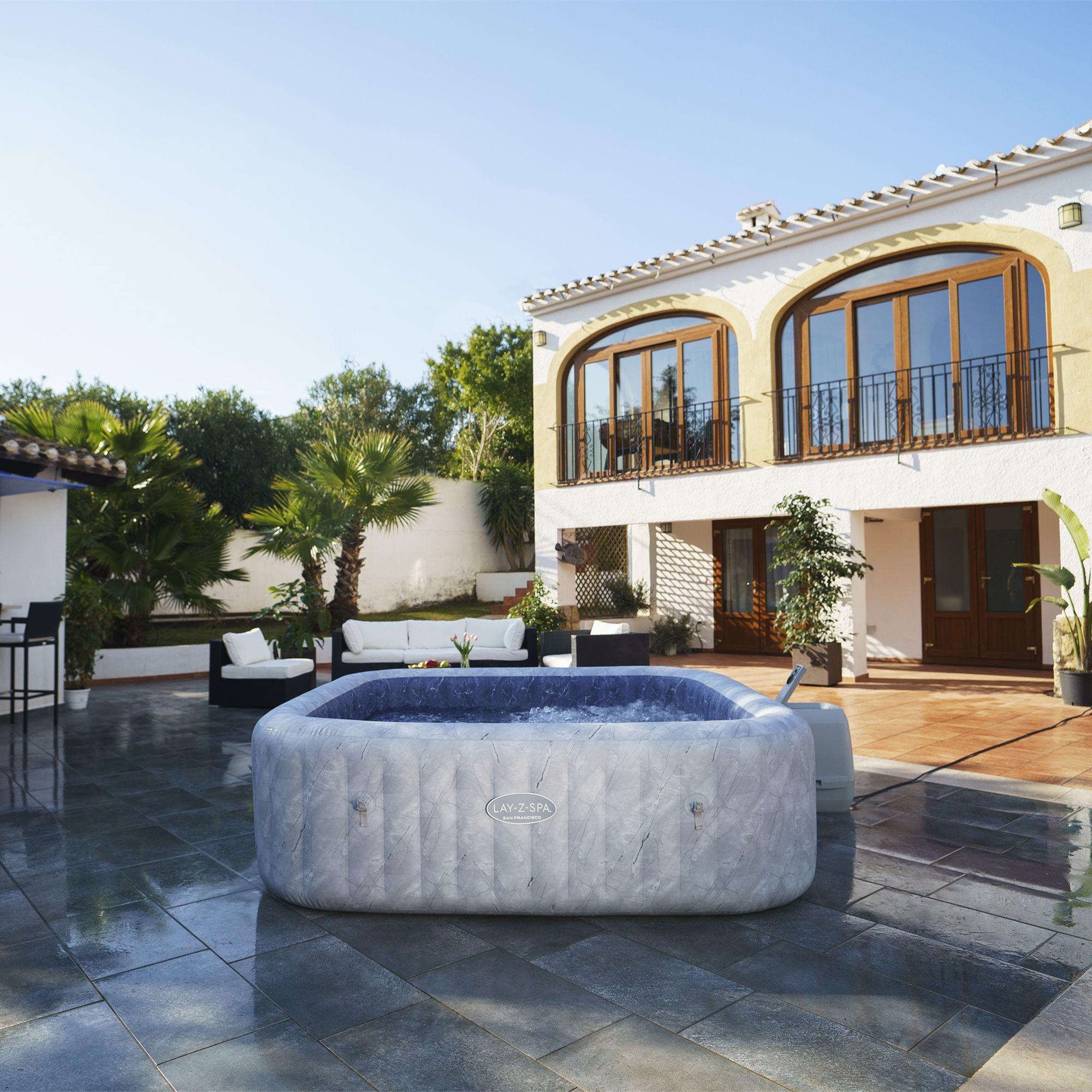 Lay-Z-Spa San Francisco hydrojet pro 4 person Inflatable hot tub