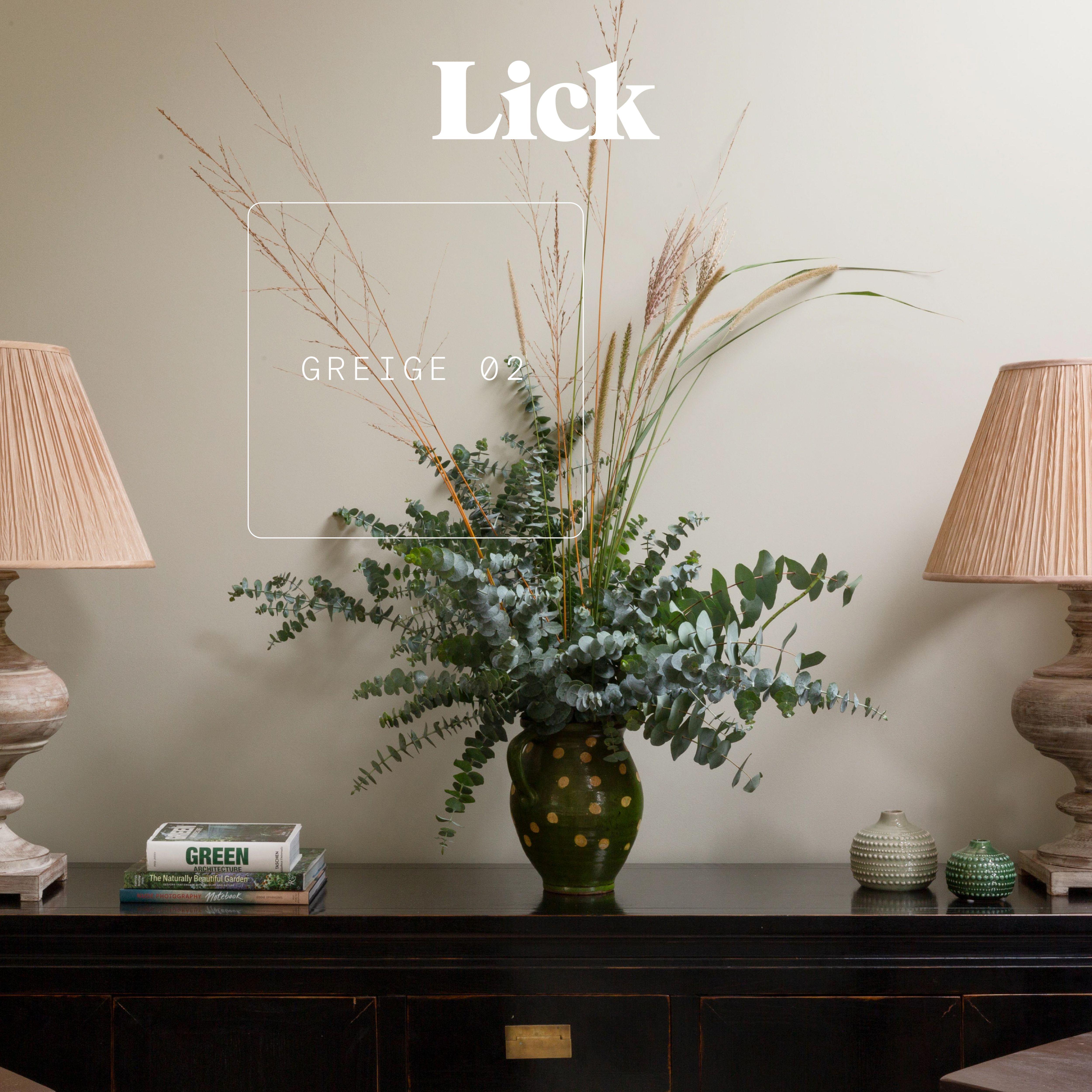 Lick Greige 02 Peel & stick Tester