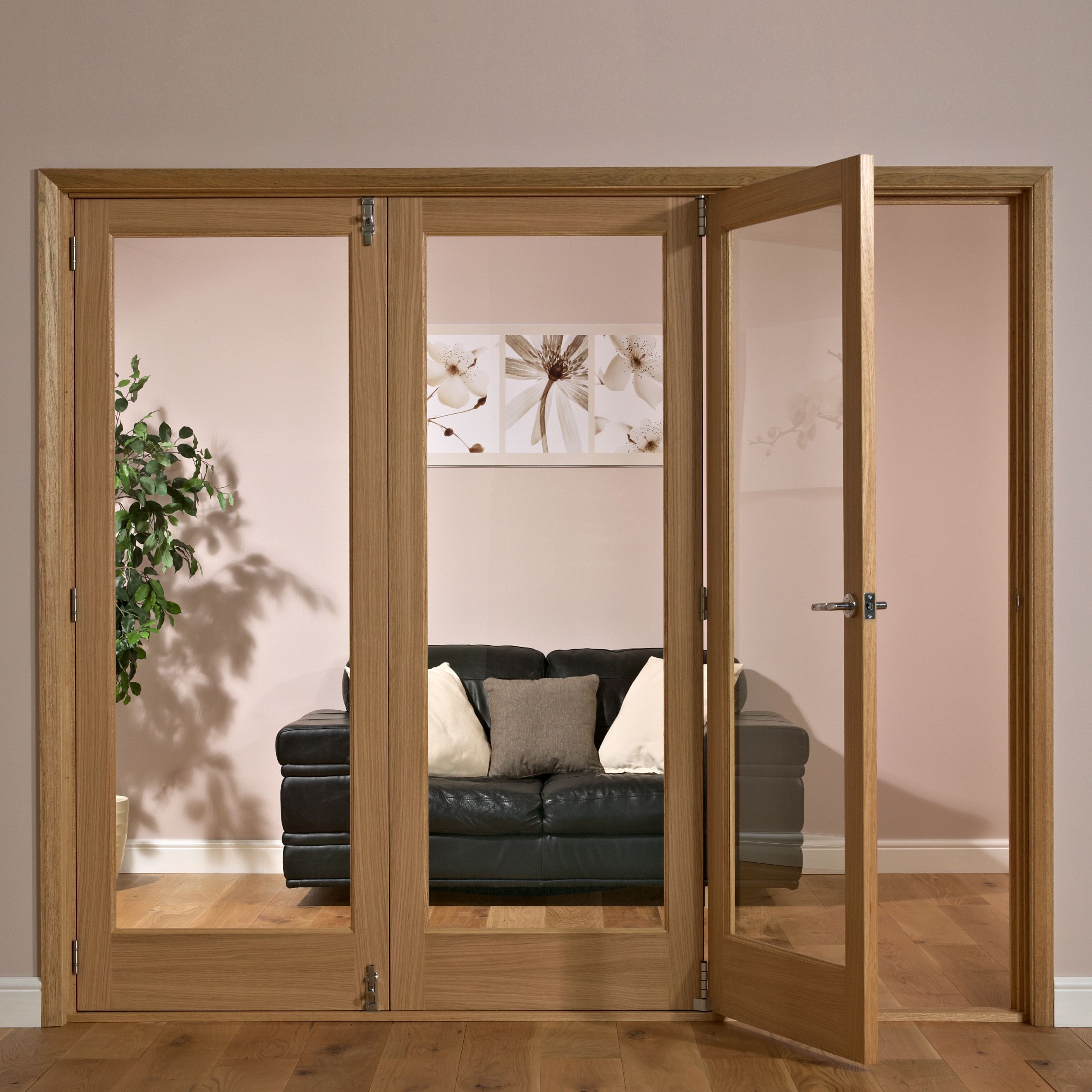 Lockwood 1 panel 1 Lite Glazed Shaker Oak veneer Internal Tri-fold Door ...